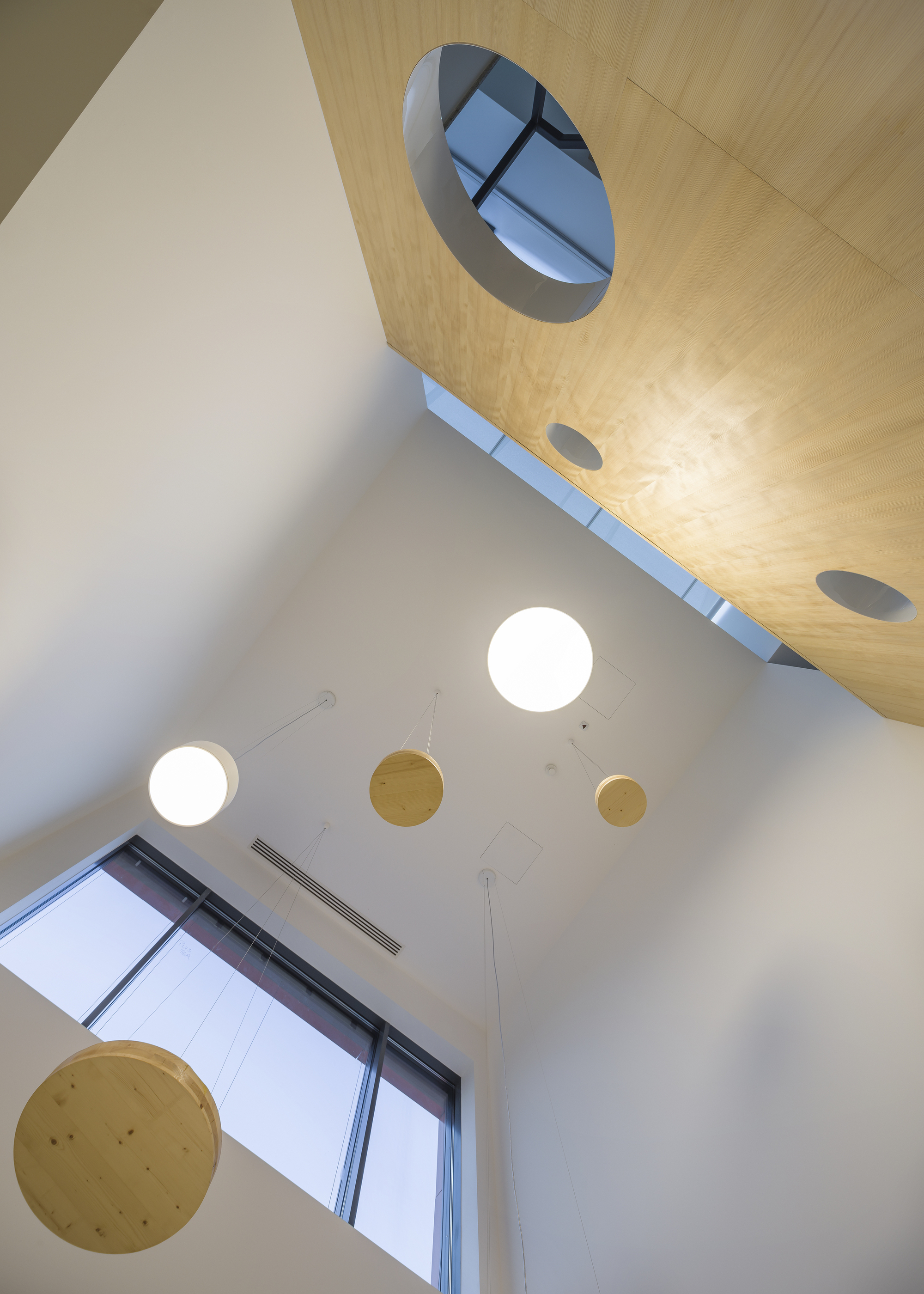 Gallery of CLT Multi Confort Office Building / Tecto - 19