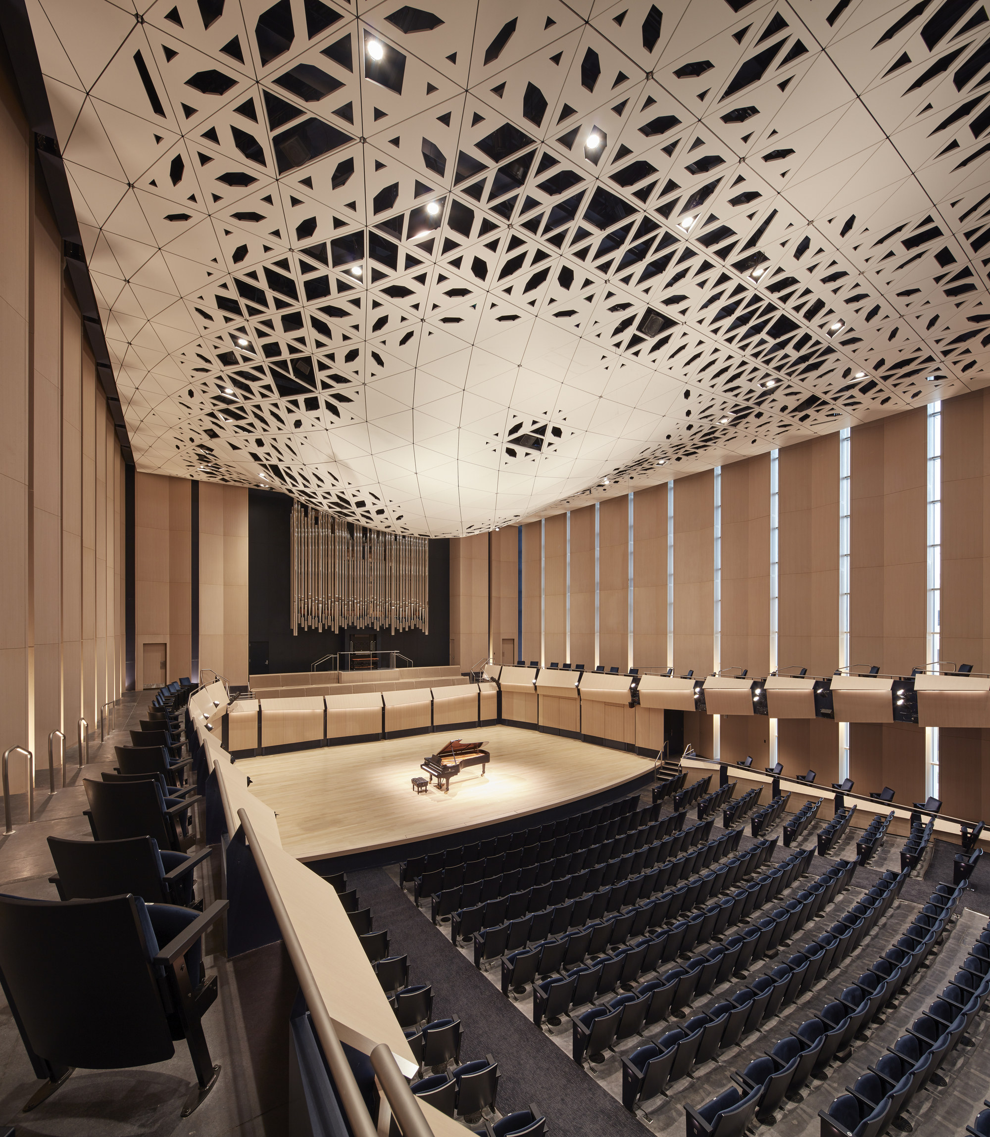 Gallery of Voxman Music Building / LMN Architects - 36