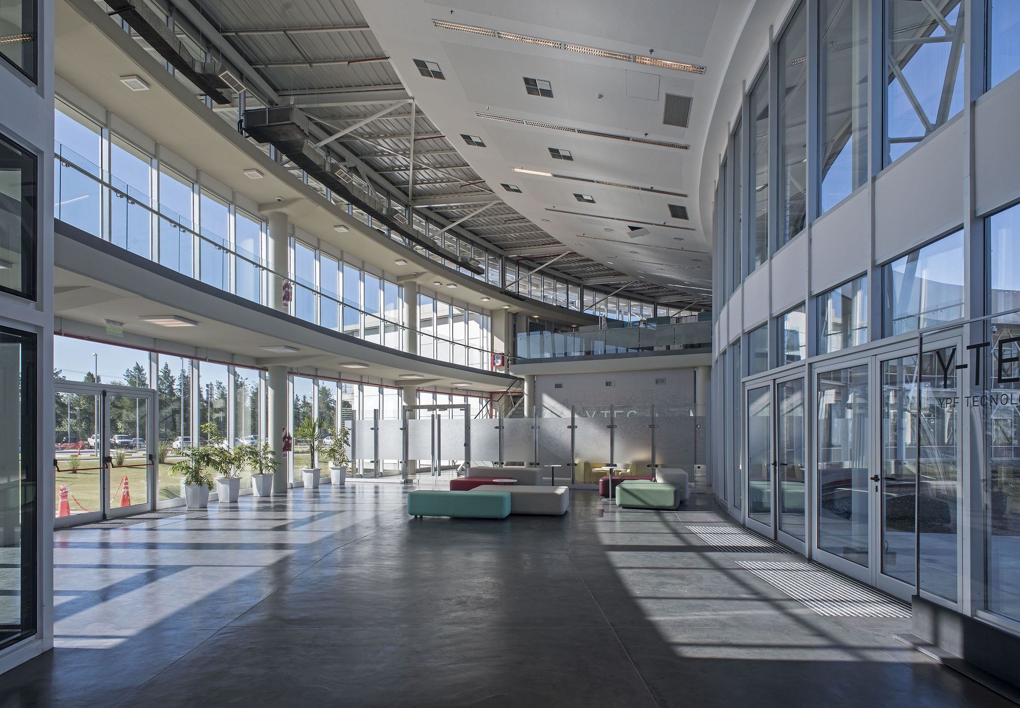 Gallery of Y-TEC Technologic Center / Antonini Schön Zemborain ...