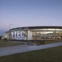 Y-TEC Technologic Center / Antonini Schön Zemborain Arquitectos | ArchDaily