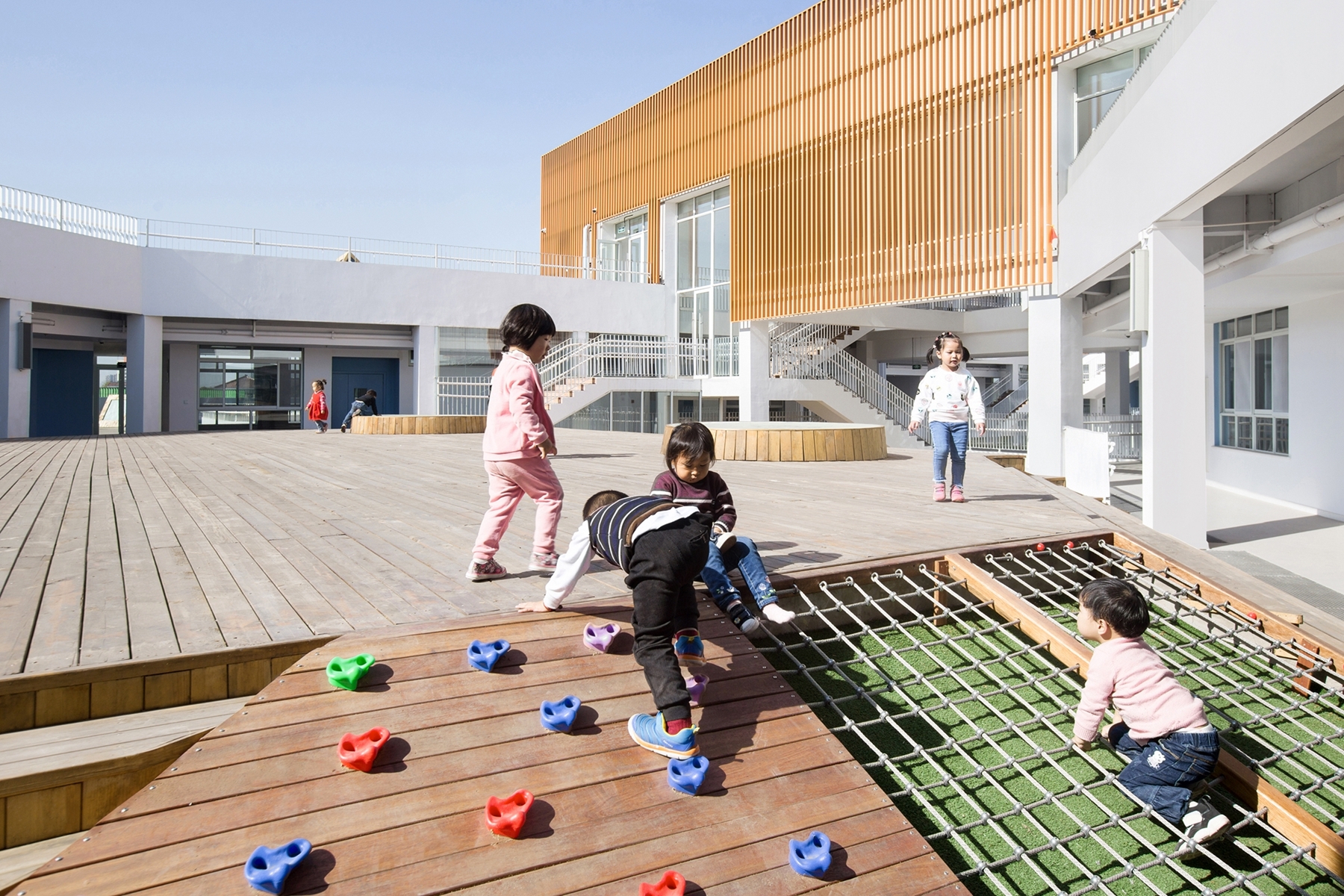 Gallery of Sanhuan Kindergarten / Perform Design Studio - 28
