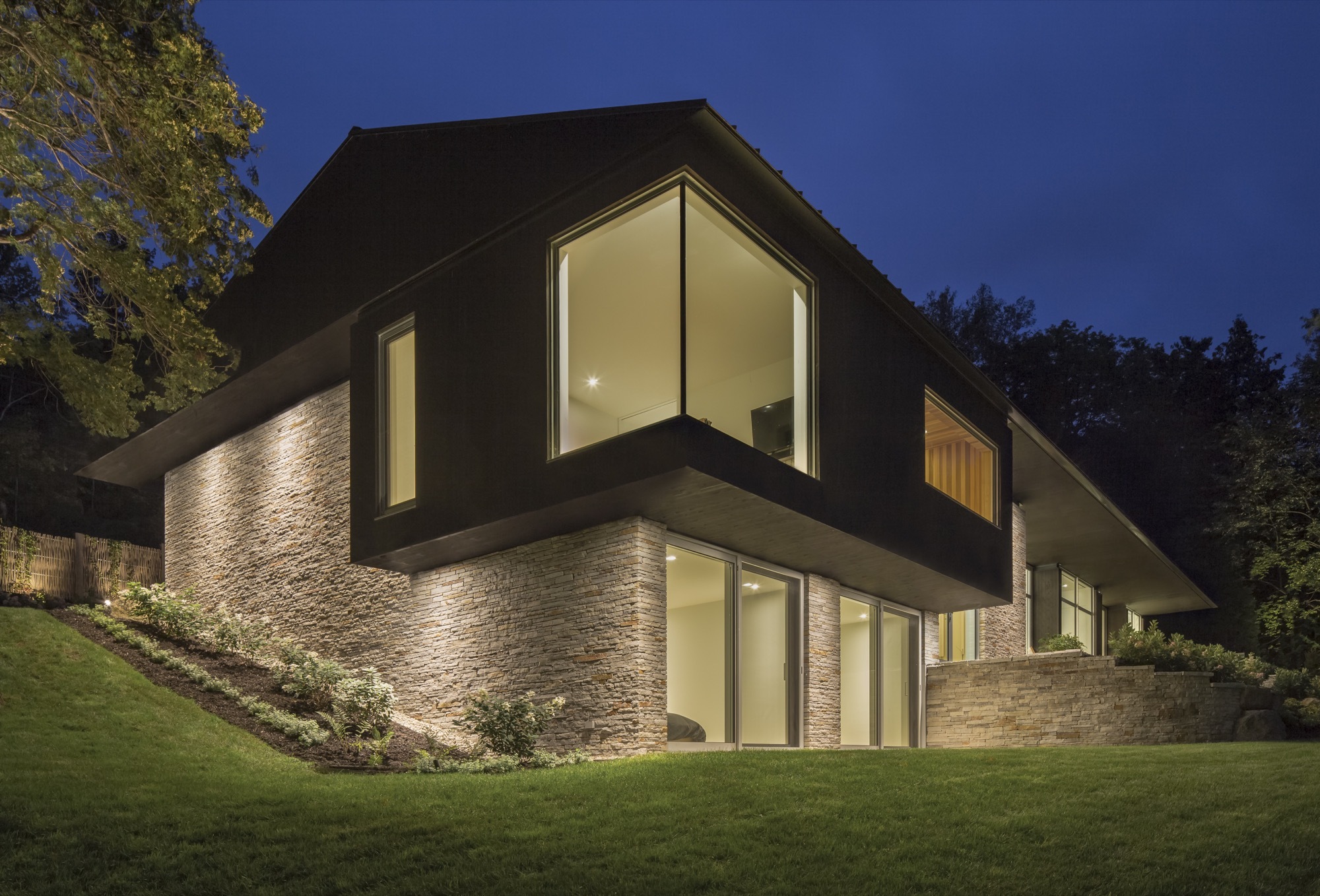 Gallery of The Slender House / MU Architecture - 10