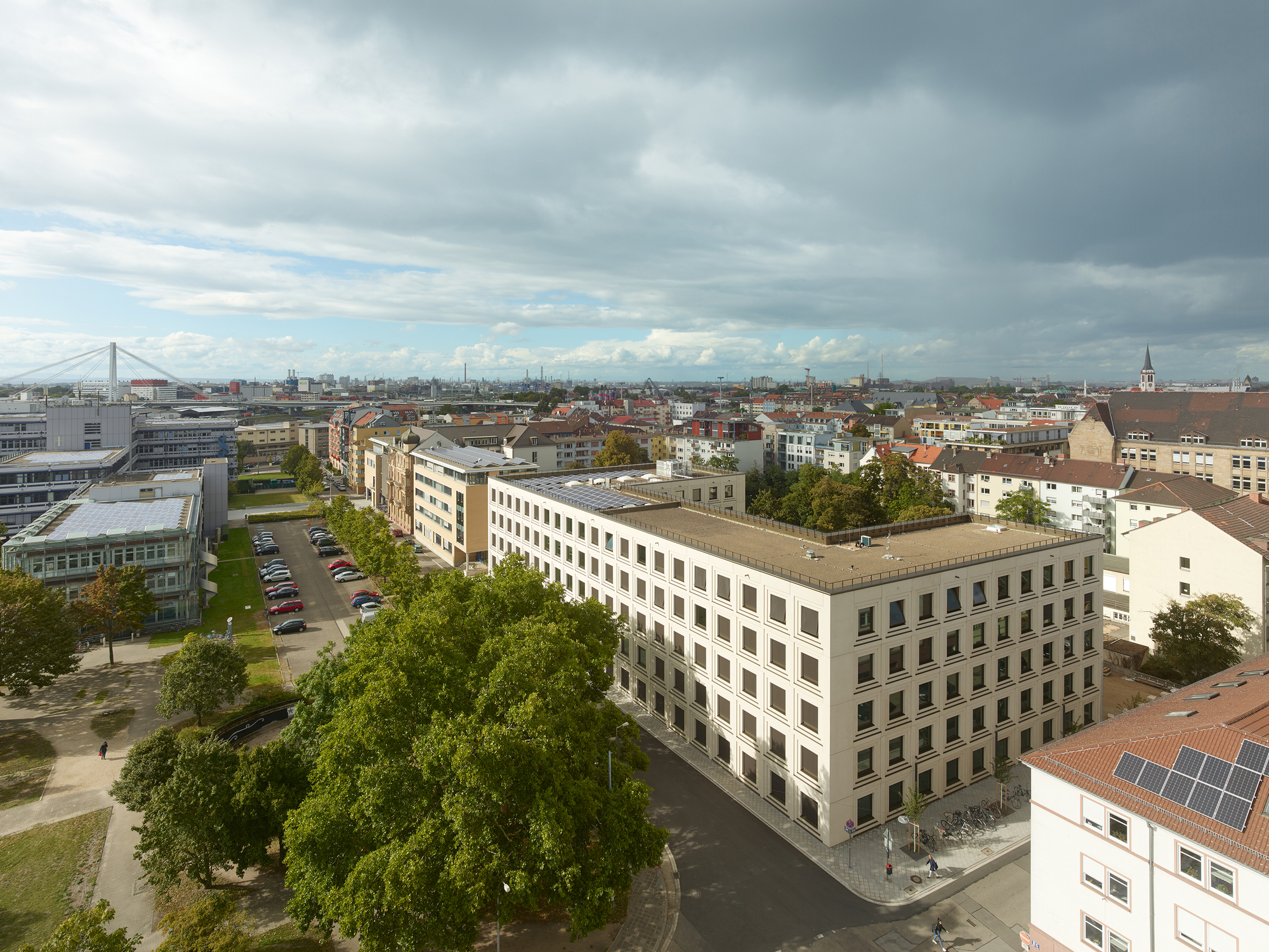Gallery of University of Mannheim’s Research and Teaching Building ...
