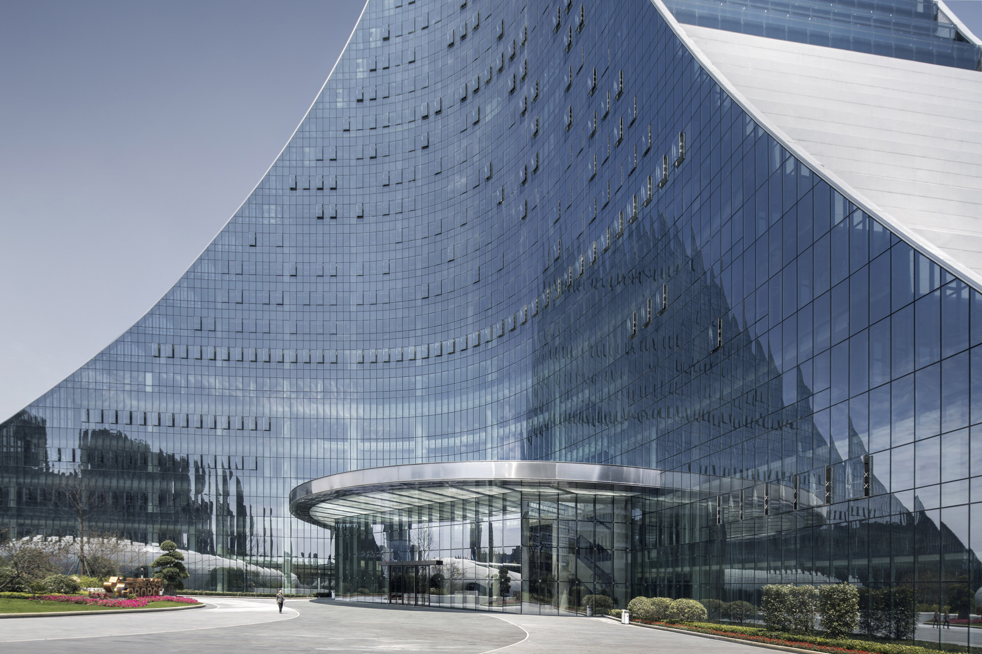 Gallery of Chengdu ICON Yunduan / PES-Architects - 9