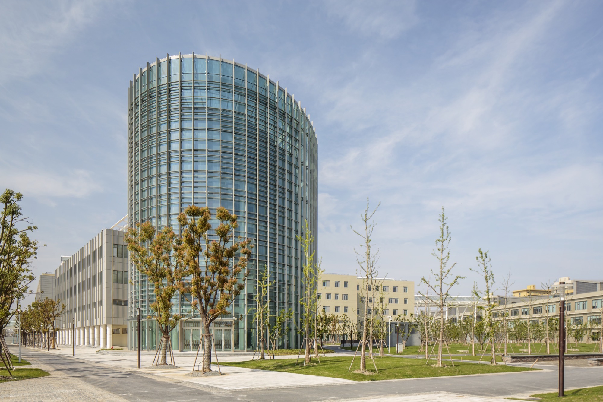 Gallery of ShanghaiTech University / Moore Ruble Yudell - 15