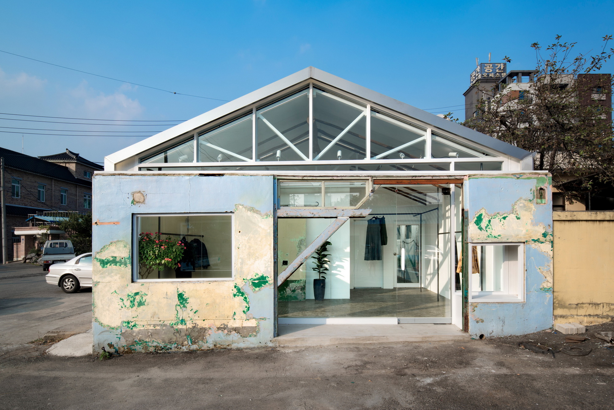 Layered House / STARSIS | ArchDaily