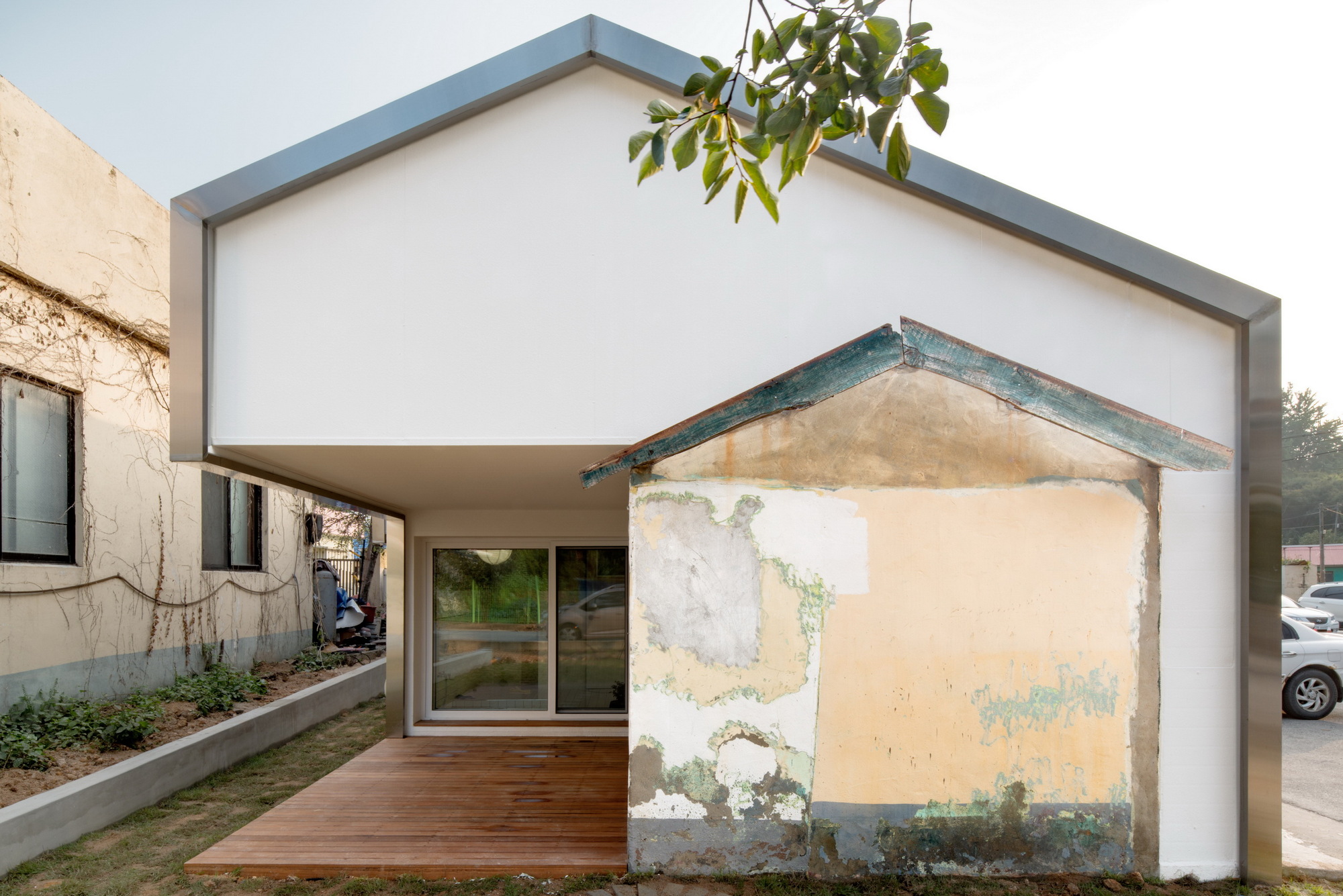 Gallery of Layered House / STARSIS - 19