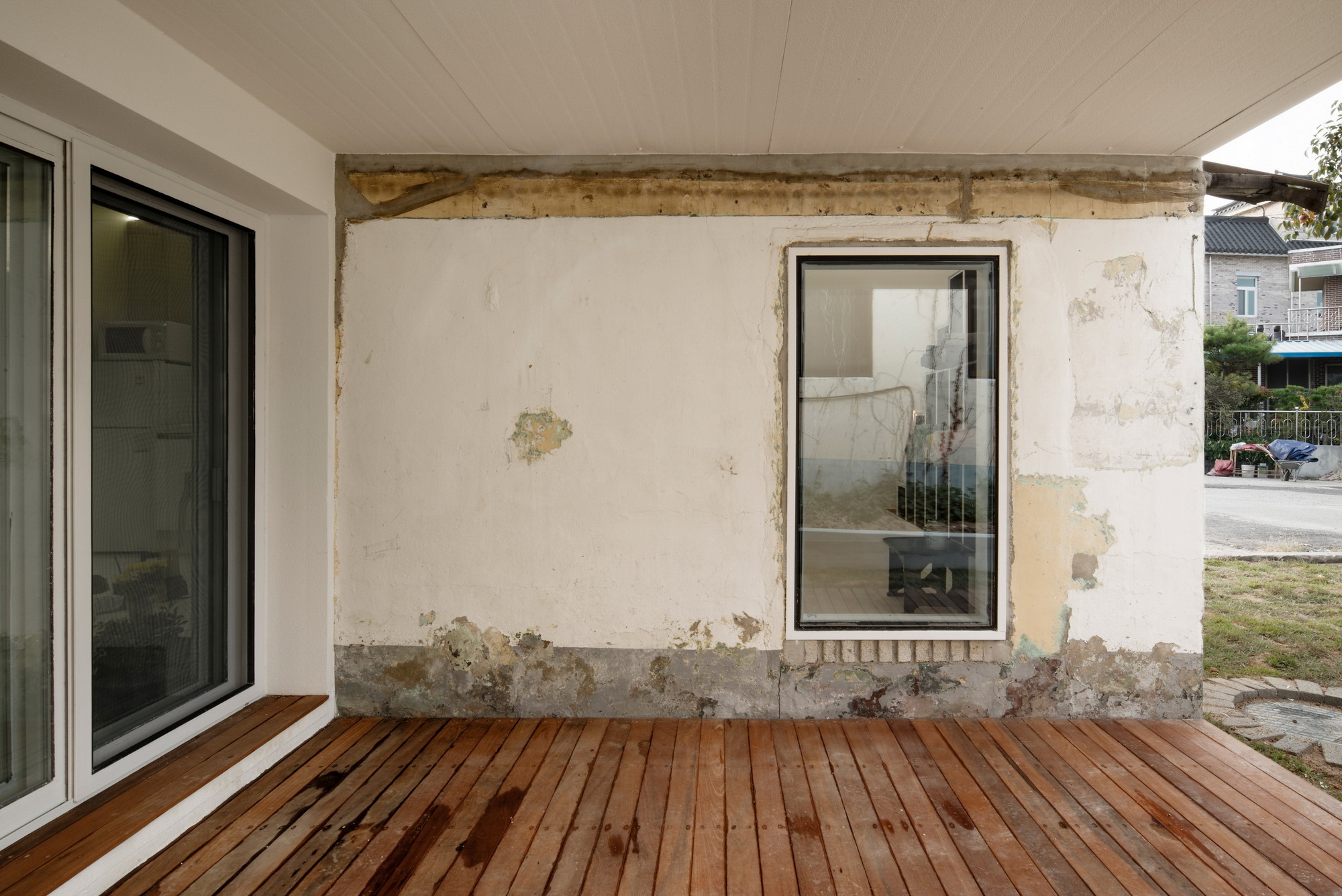 Gallery of Layered House / STARSIS - 13