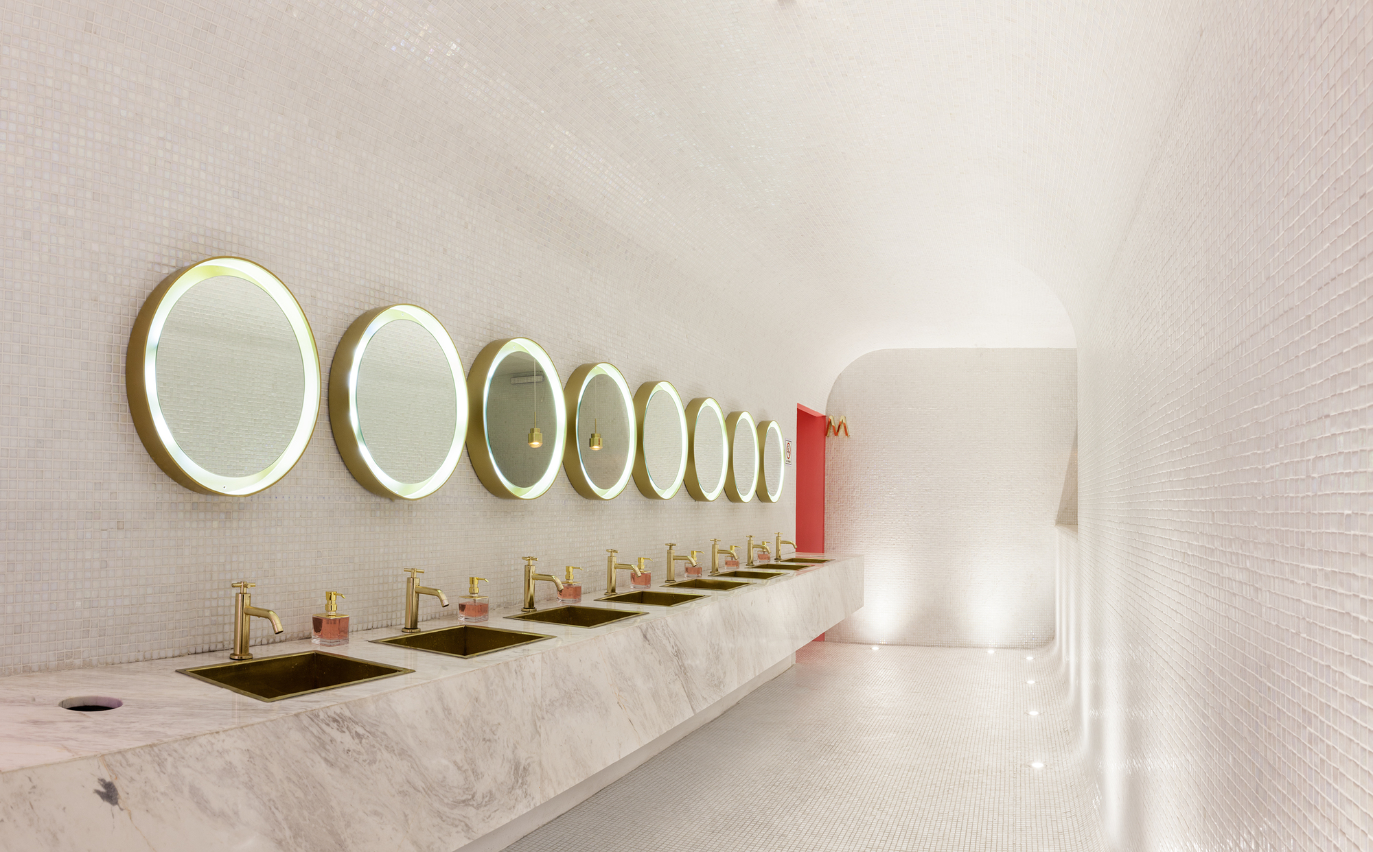 Galería de Standard Gold Bar / em-estudio - 14