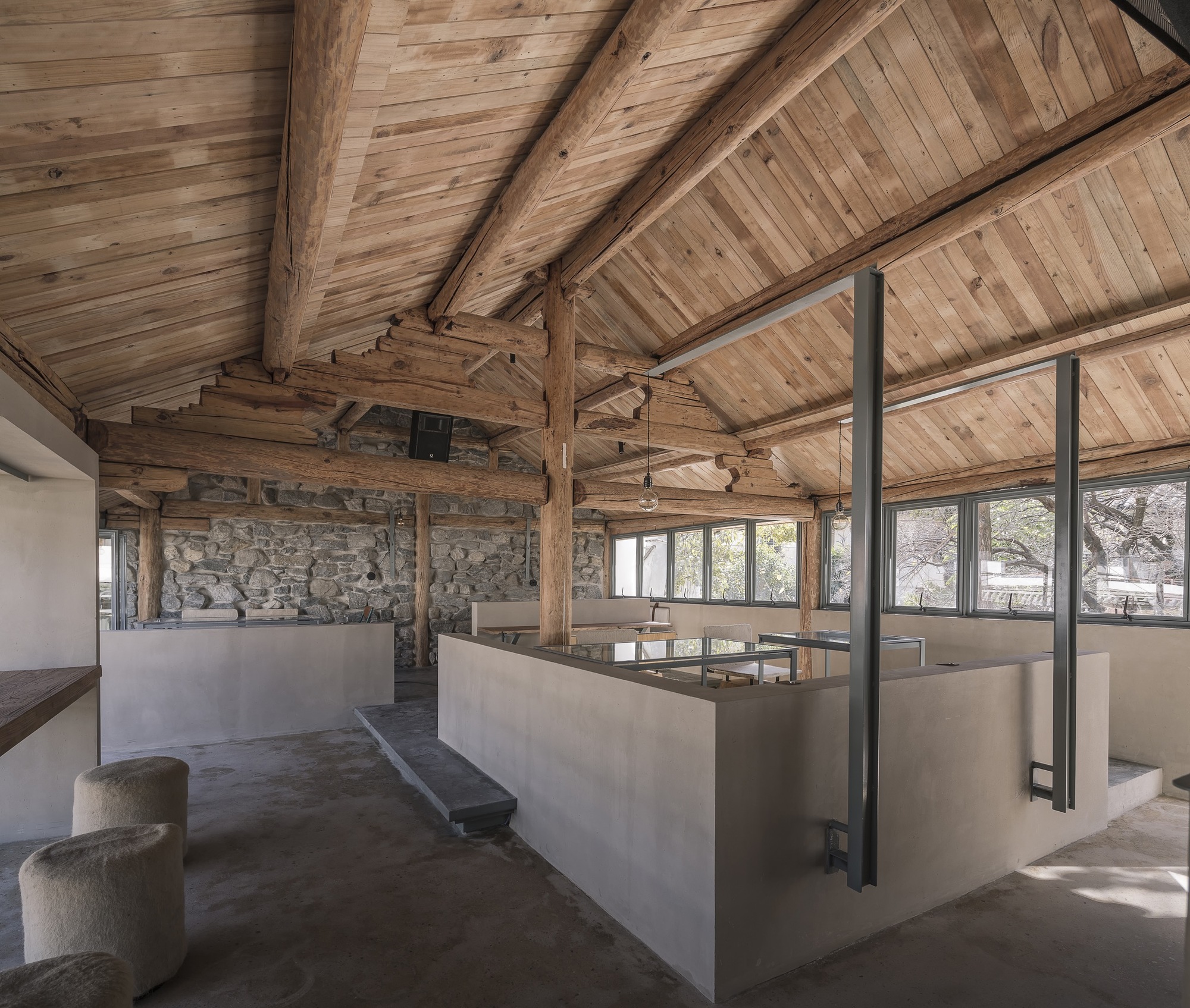 Gallery of Mom Restaurant / AML Design studio - 14