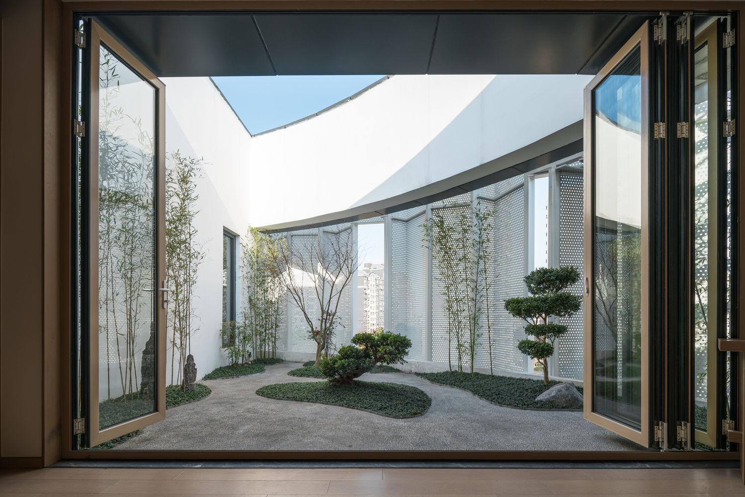 Gallery of Best Modern Examples of Ancient Courtyard Renovations in ...