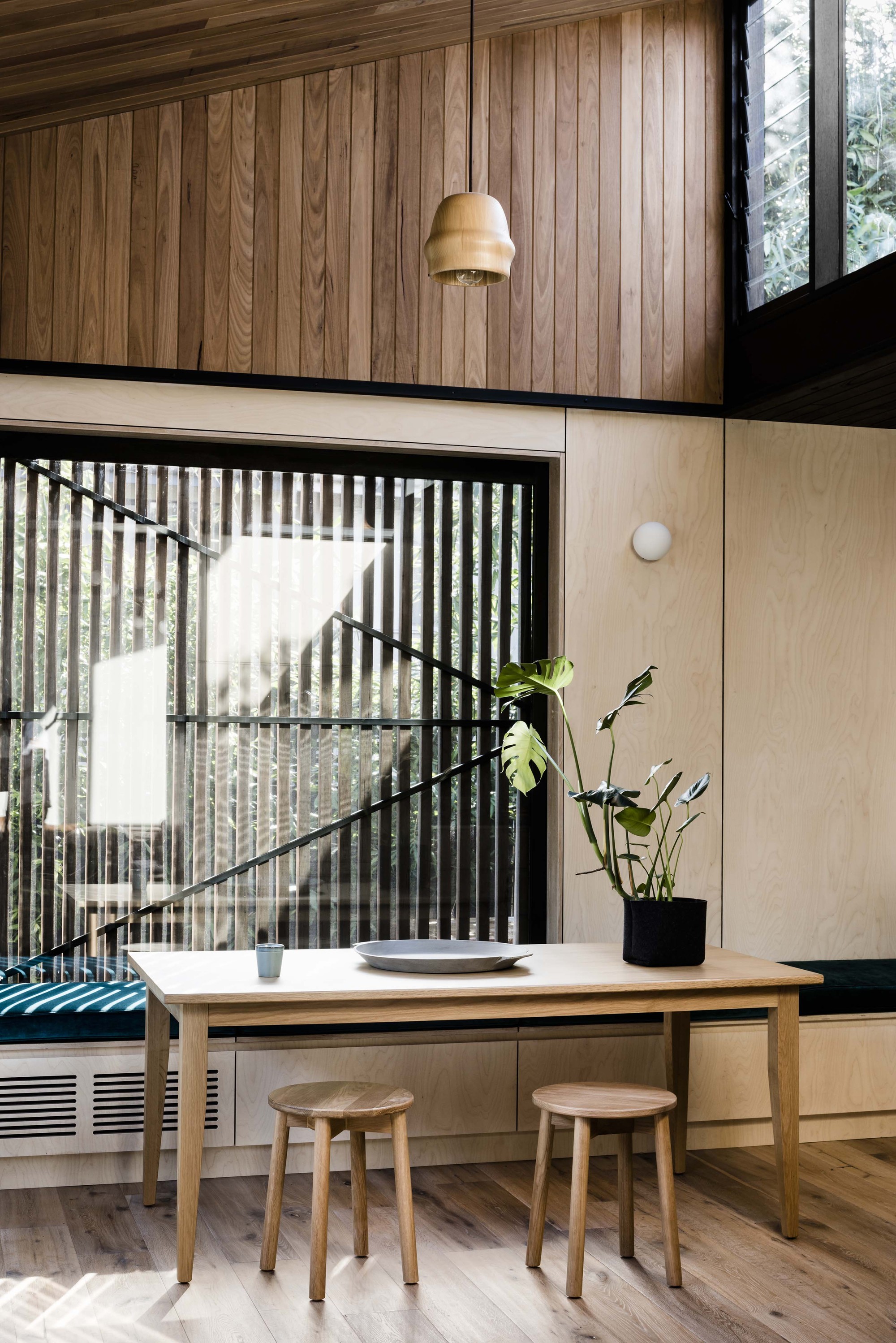 Gallery of Light Corridor House / FIGR Architecture & Design - 14
