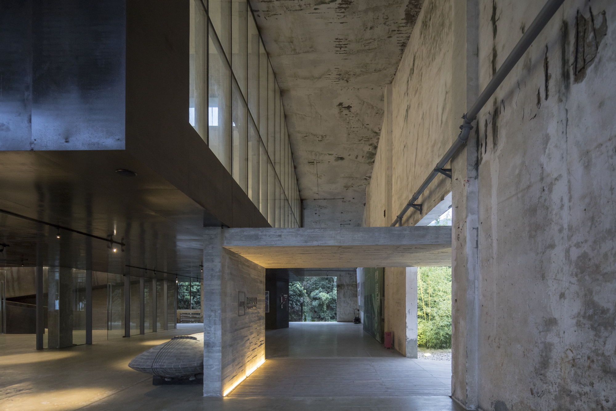 Gallery of This Once-Abandoned Chinese Cloth Factory Was Refurbished ...