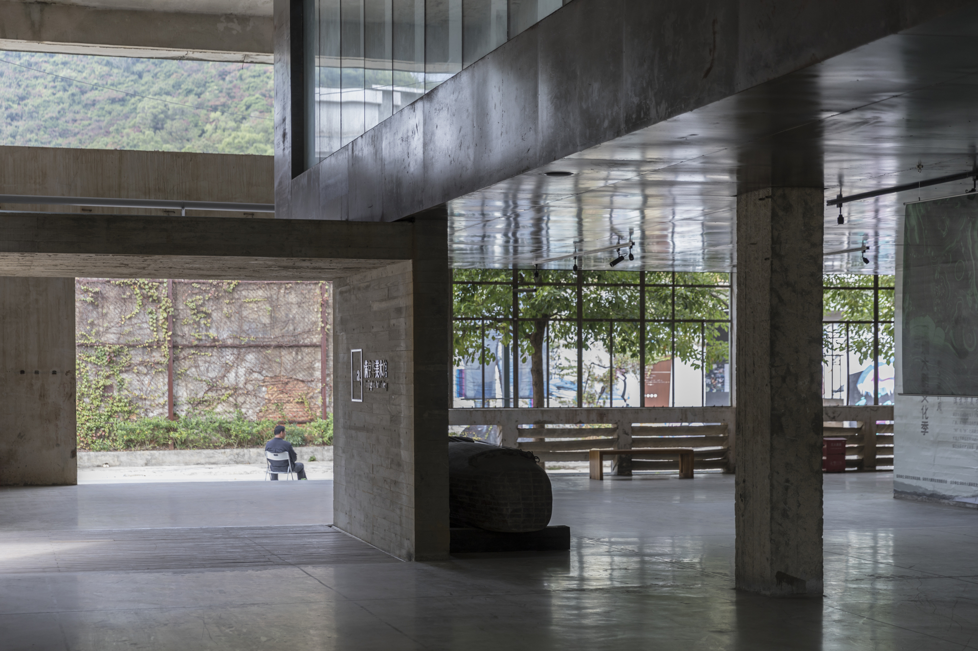 Gallery of This Once-Abandoned Chinese Cloth Factory Was Refurbished ...