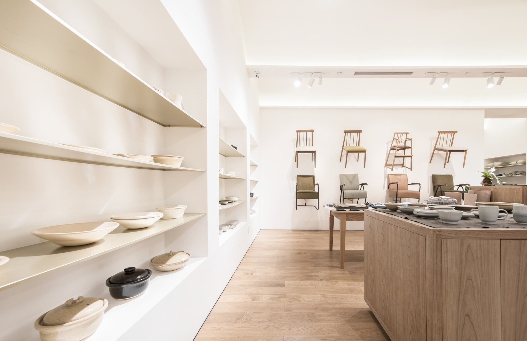 Gallery of Lost&Found Store / C+ Architects - 11