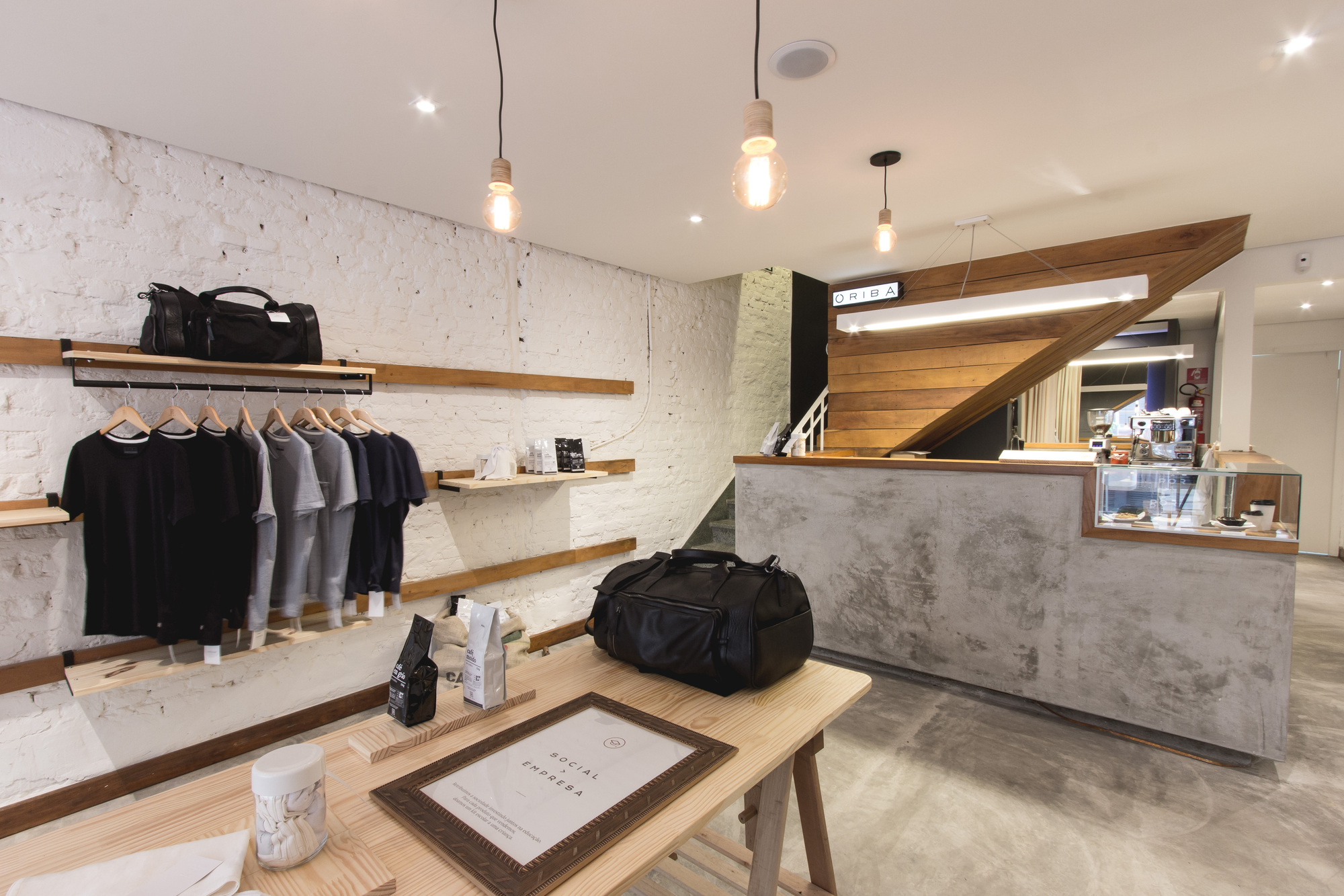 Gallery of Oriba Store / André Sumida + Joana Espinha - 16