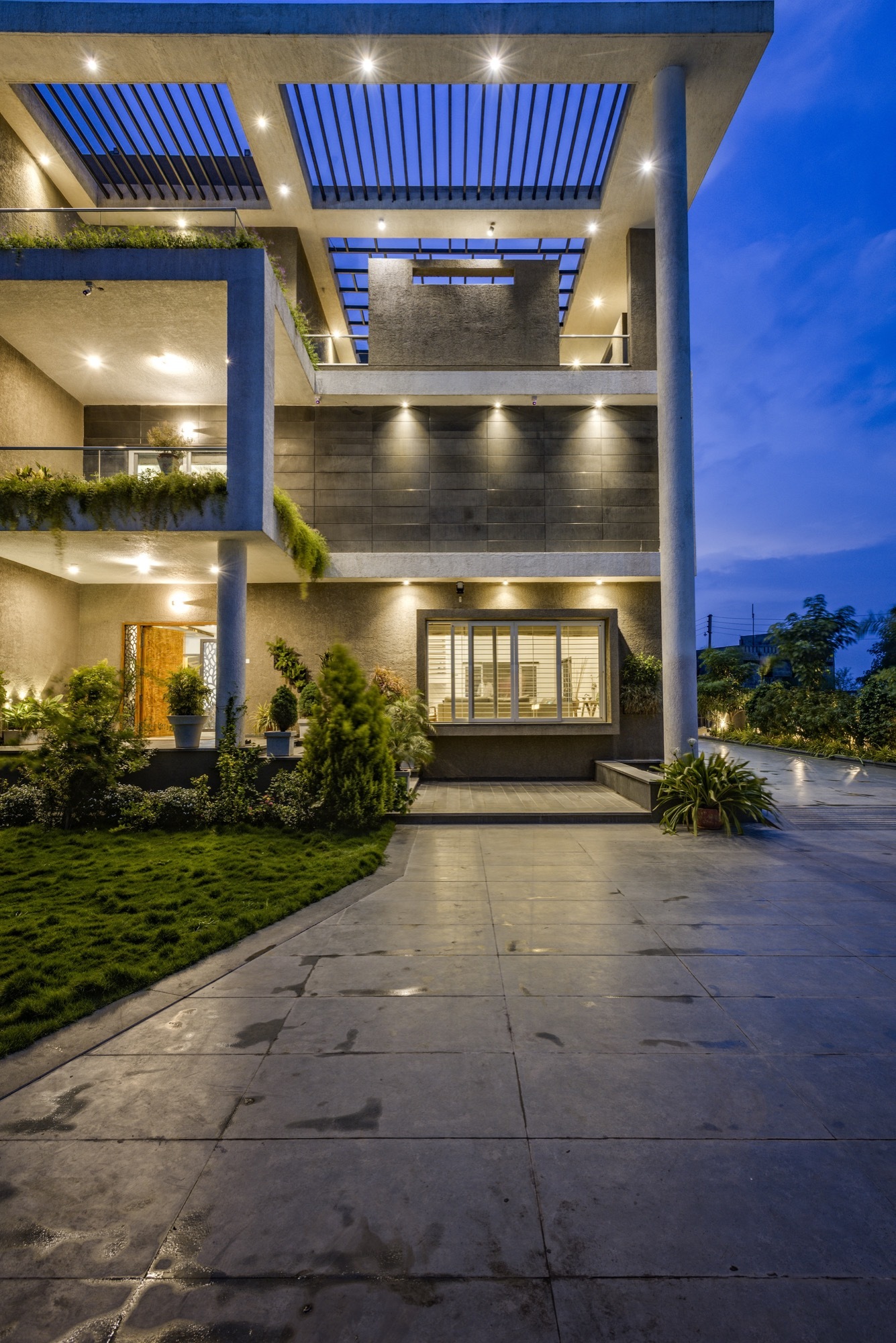 Gallery of Hambarde Residence / 4th Axis Design Studio - 16