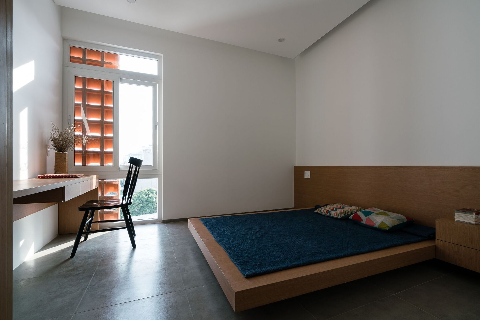 Gallery of THE’S House / G+ Architects - 17