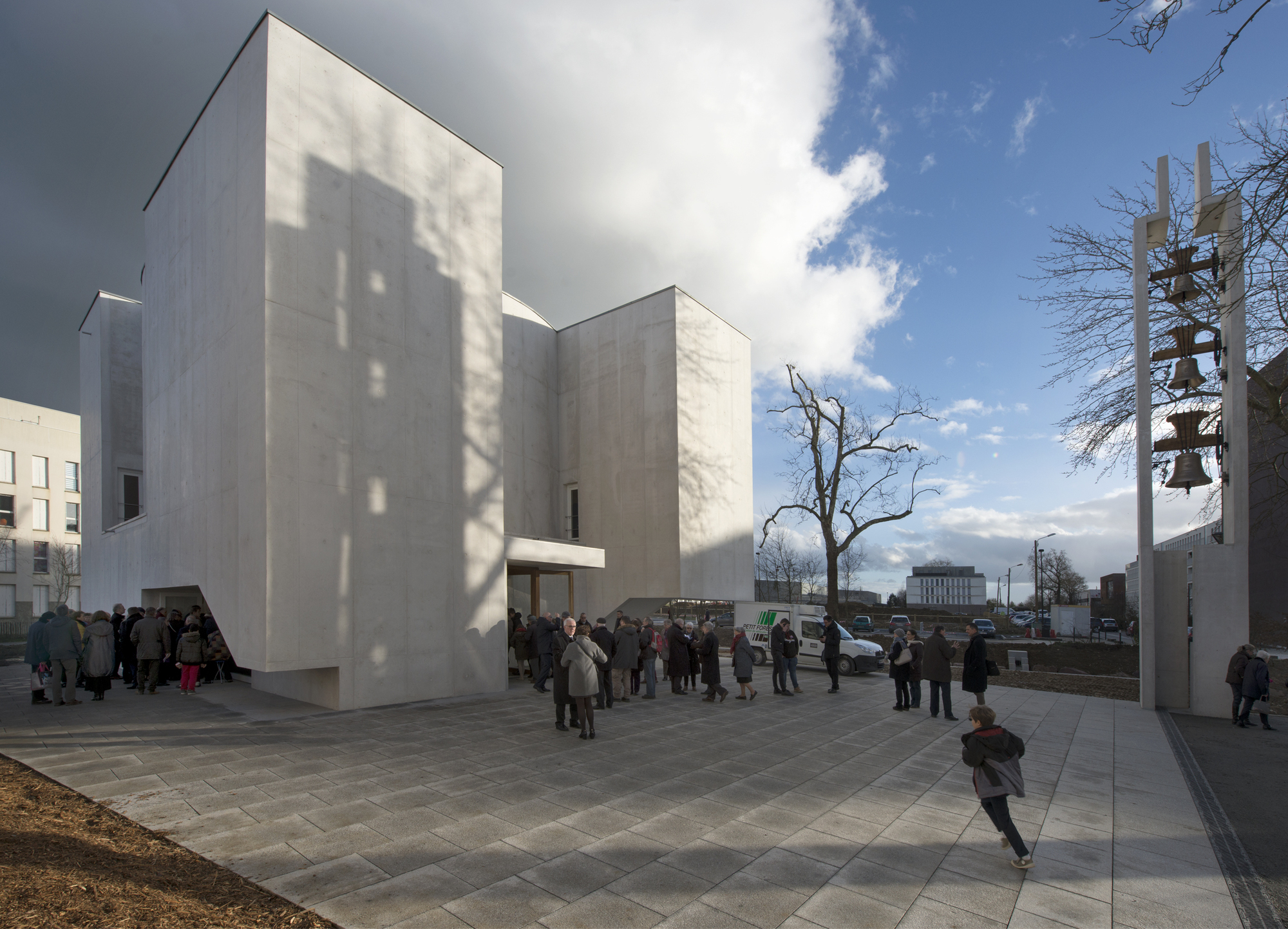 Galería de Iglesia Saint-Jacques de la Lande por Alvaro Siza a través ...