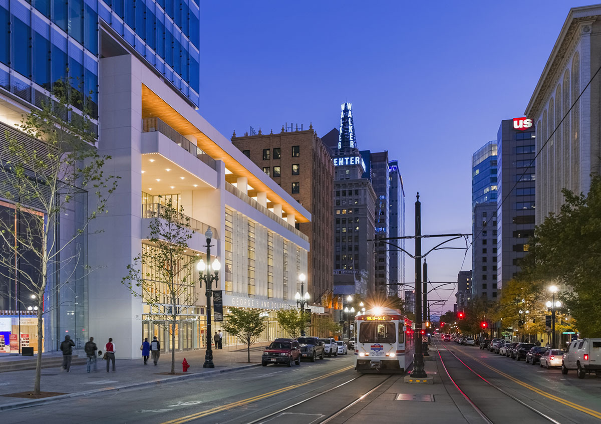 Gallery of George S. and Dolores Doré Eccles Theater / Pelli Clarke ...