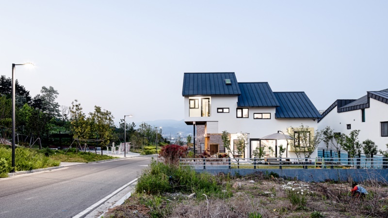 Gallery of Slow House / KDDH - 11