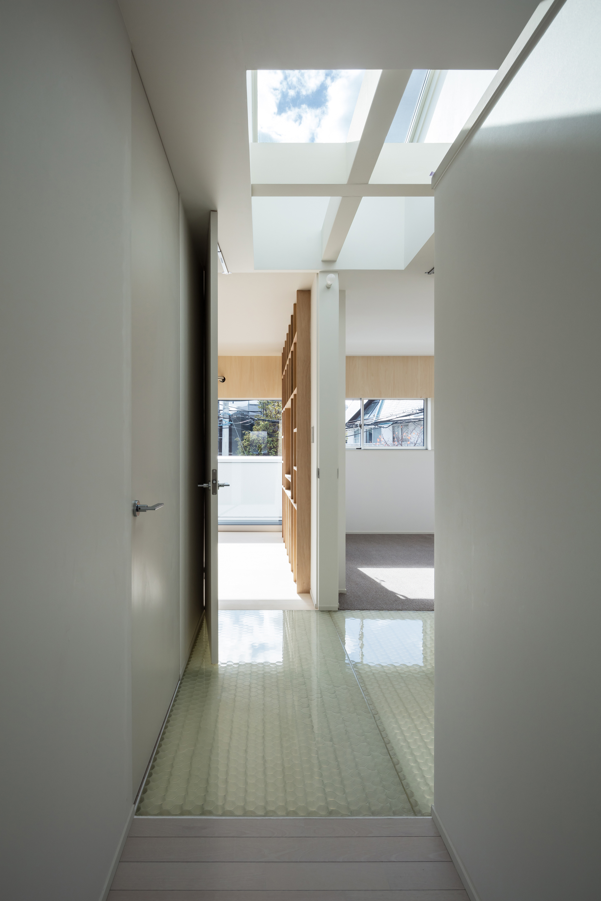 Gallery of HEY HOUSE / nLDK Architects - 3