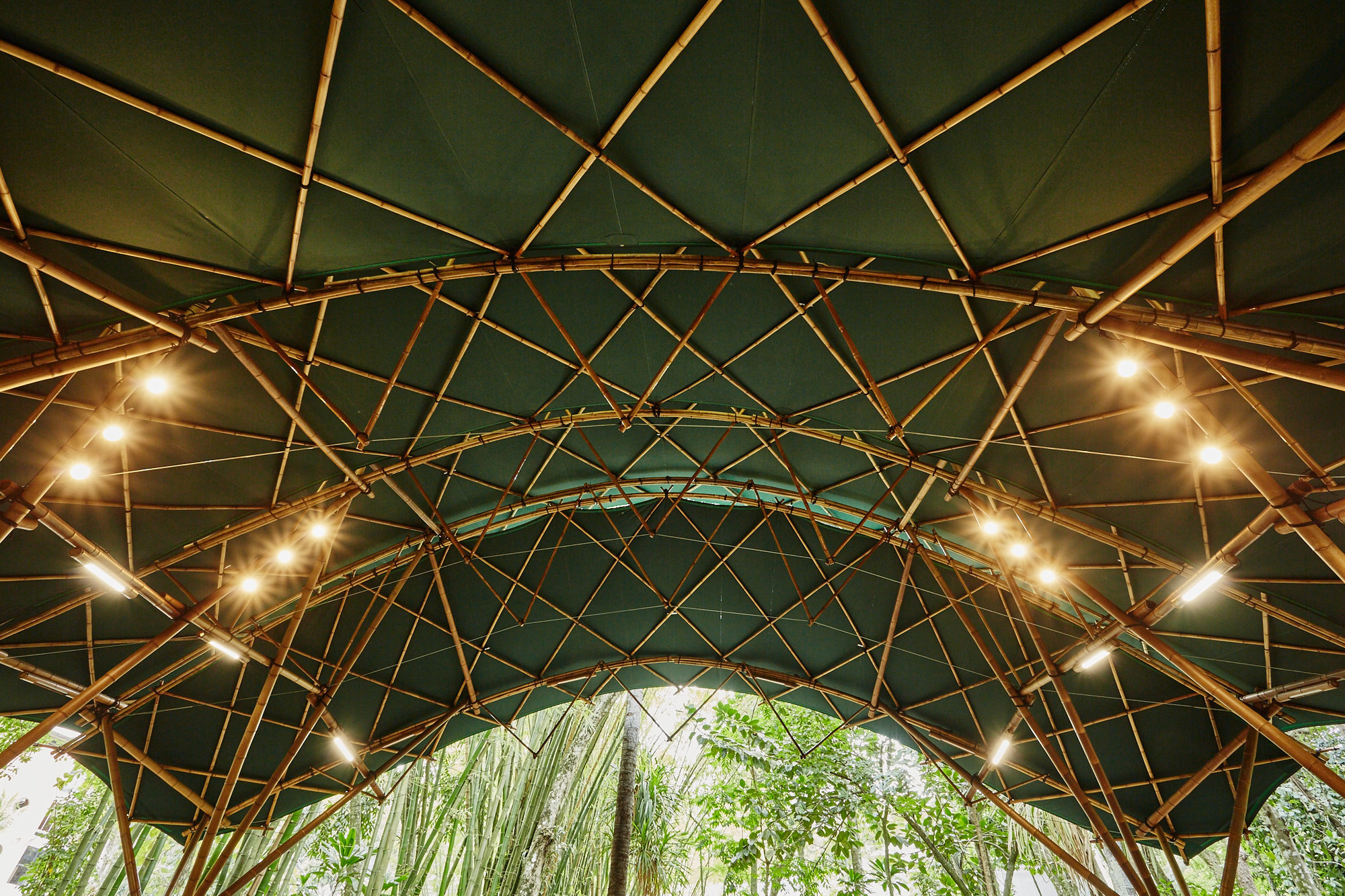 Gallery of Bamboo Amphitheater Space Structure / Bambutec Design - 5