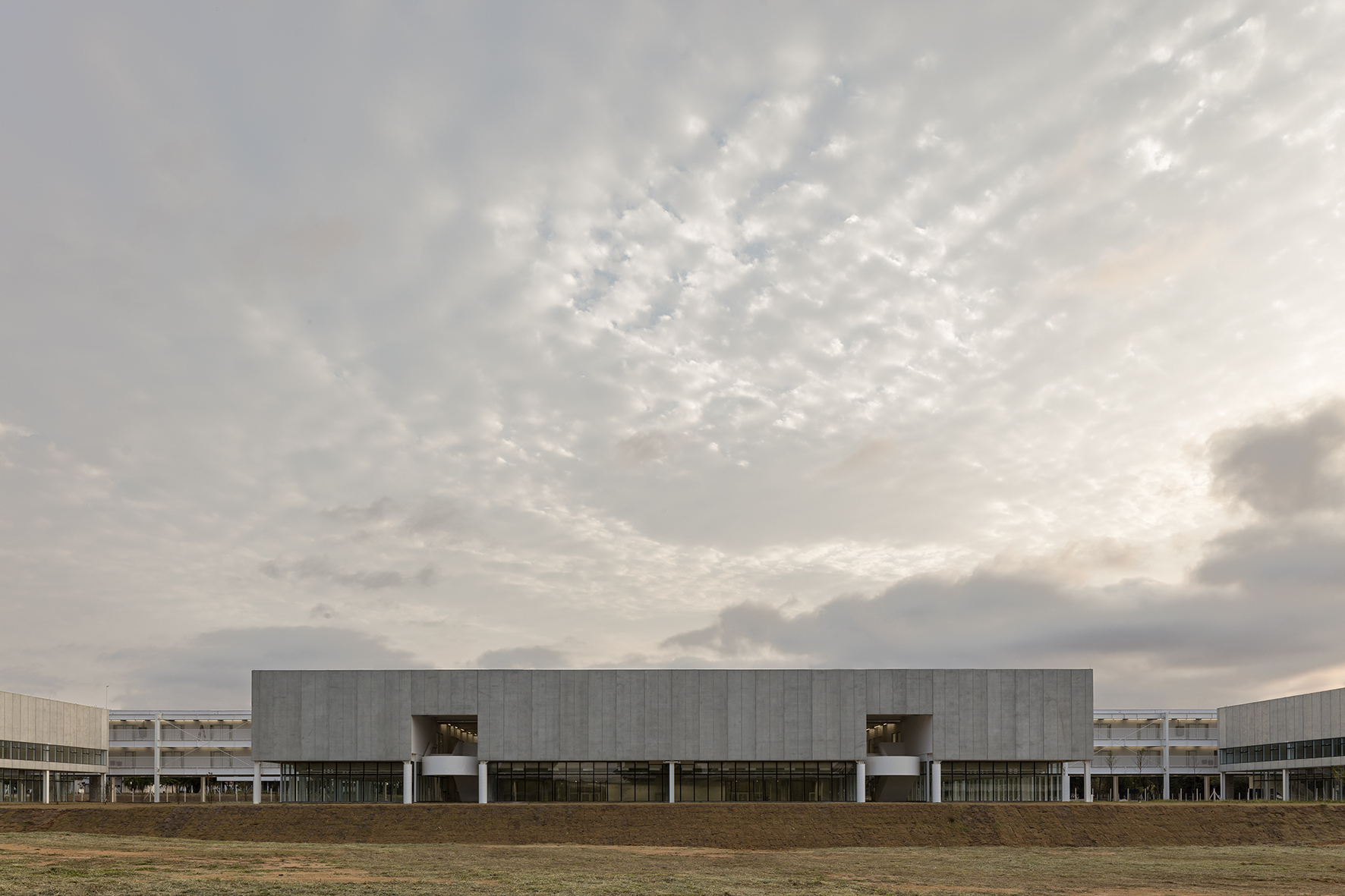 Gallery of Fundamental Sciences Division Building / METRO Arquitetos ...