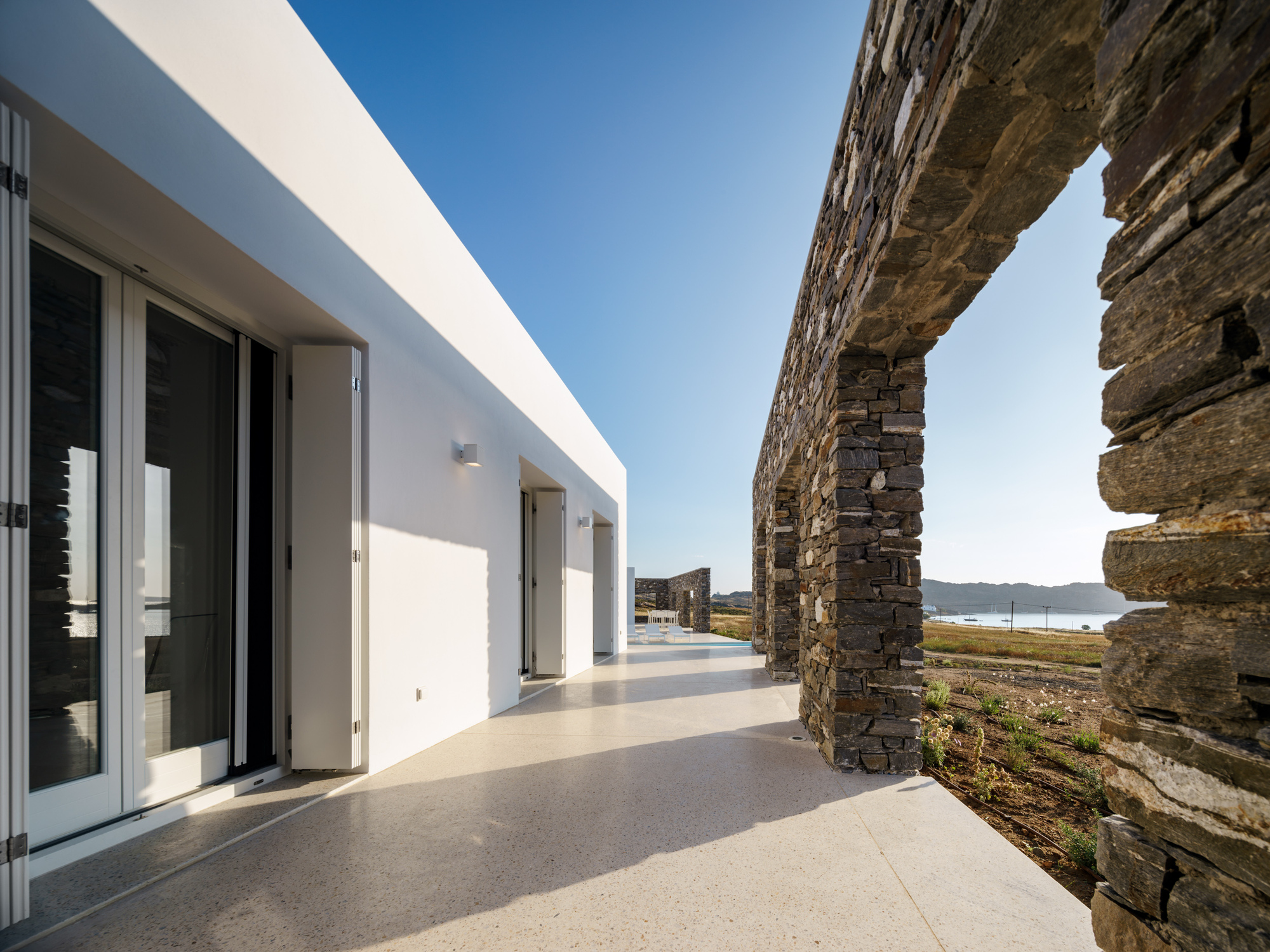 Gallery of Hug House / React Architects - 26