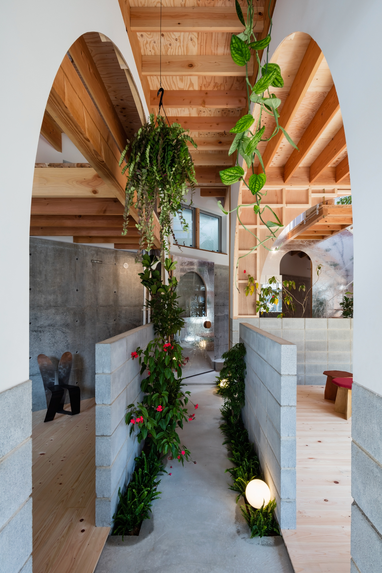 Gallery of Hat House / FUMIASO ARCHITECT & ASSOCIATES - 3