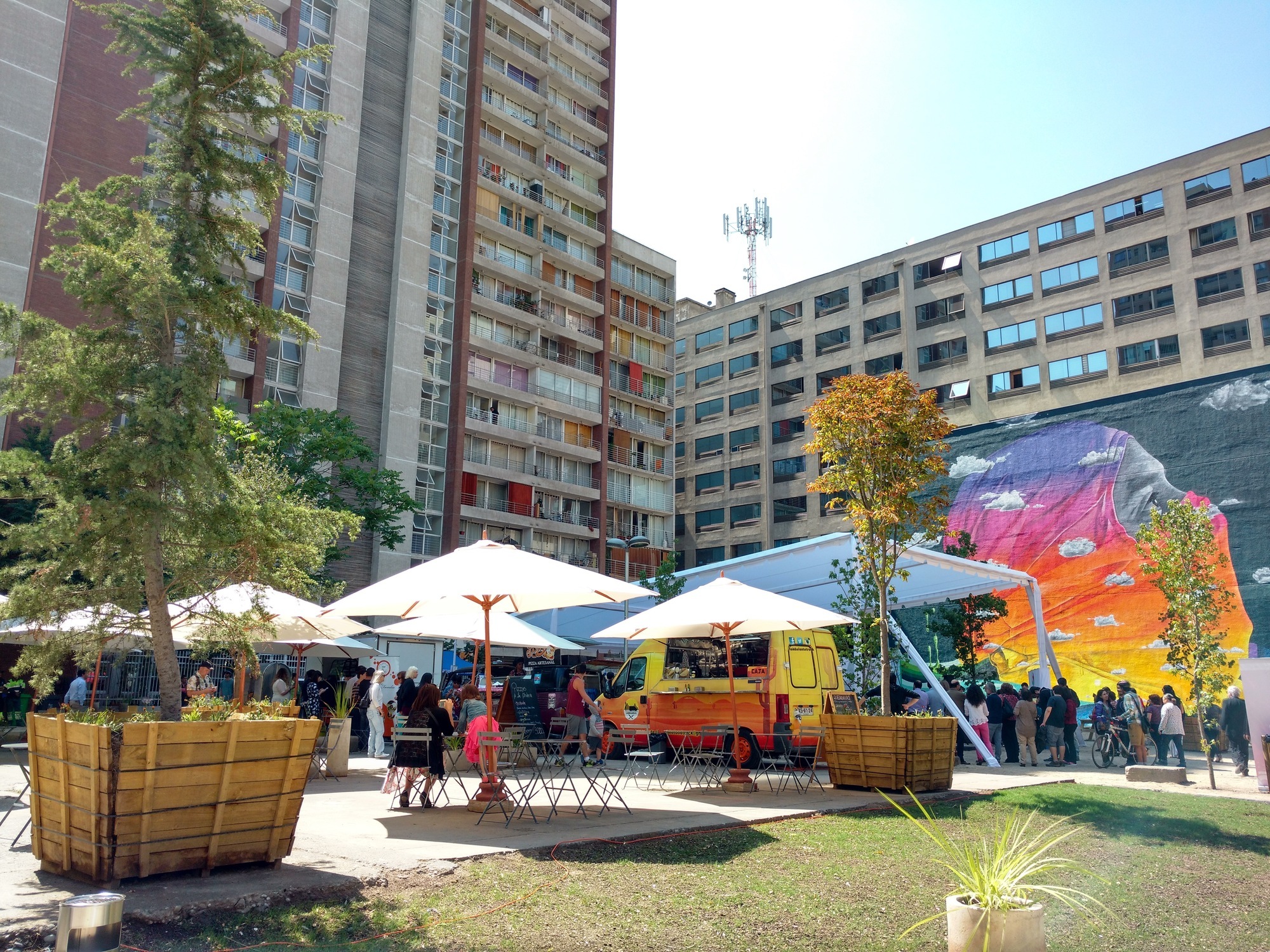 Gallery of Tactical Urbanism: What are its Limits in the Public Realm? - 2