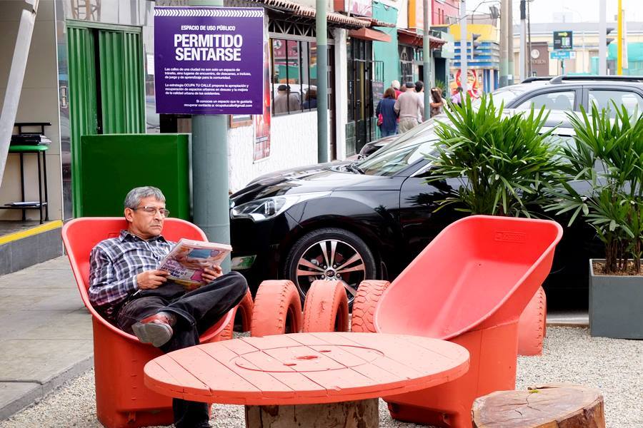 Gallery of Tactical Urbanism: What are its Limits in the Public Realm? - 3