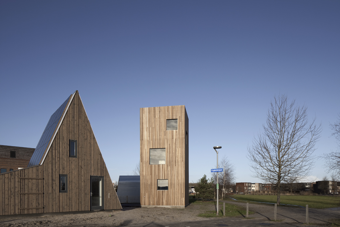 Gallery of Micro House Slim Fit / ANA ROCHA architecture - 2