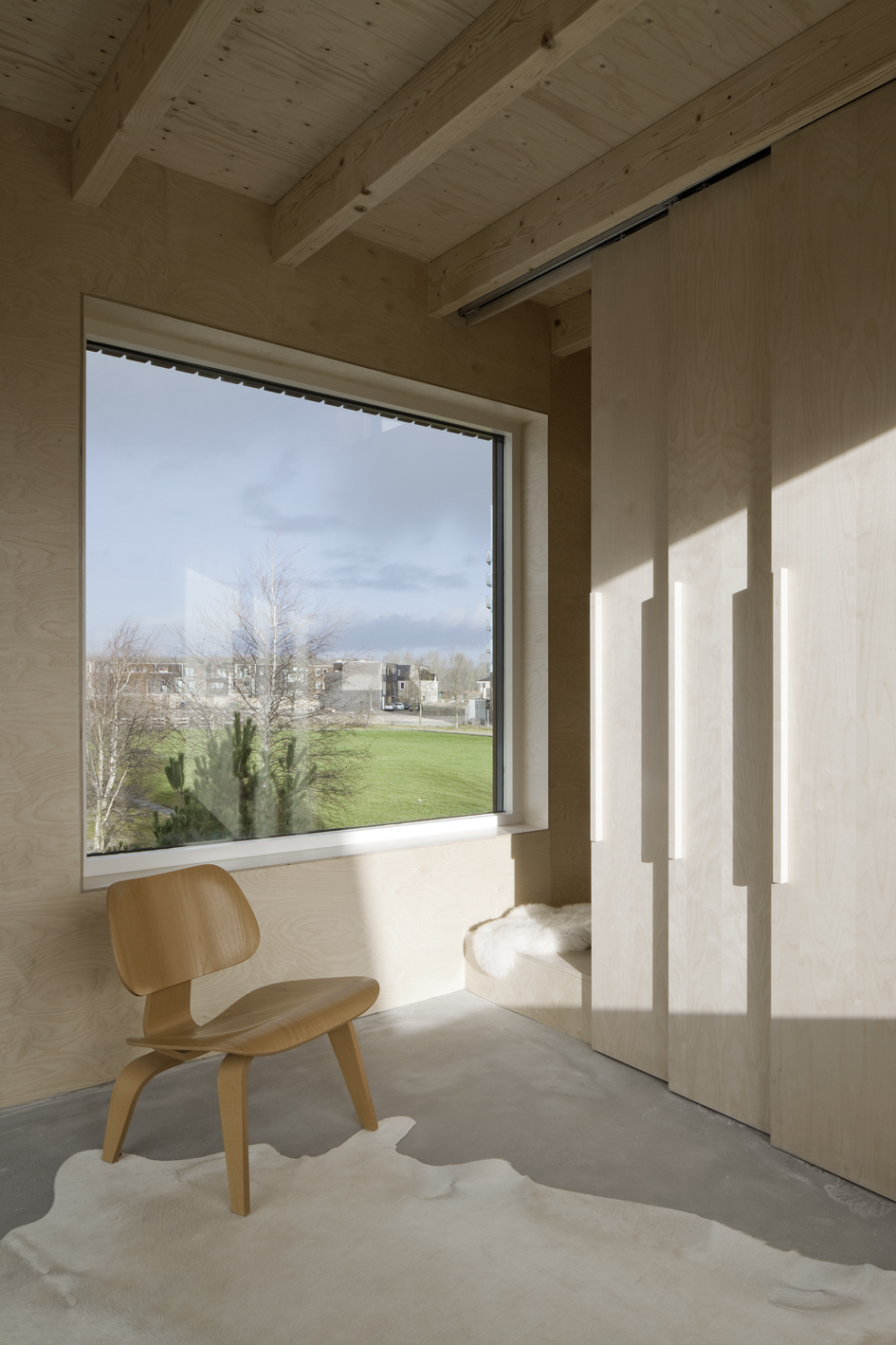 Gallery of Micro House Slim Fit / ANA ROCHA architecture - 10