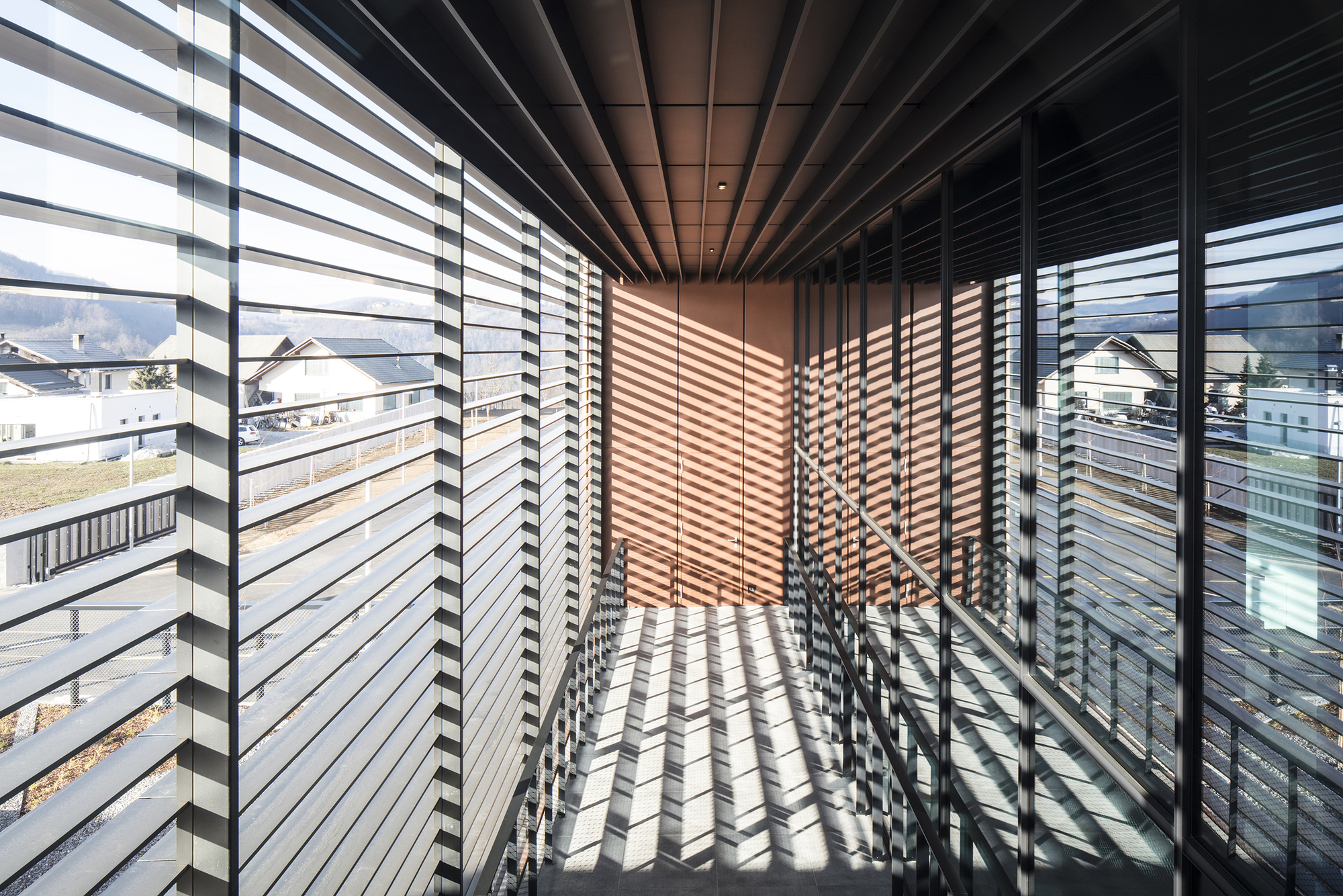 Galeria de Novo showroom e depósito / Jereb in Budja arhitekti - 7