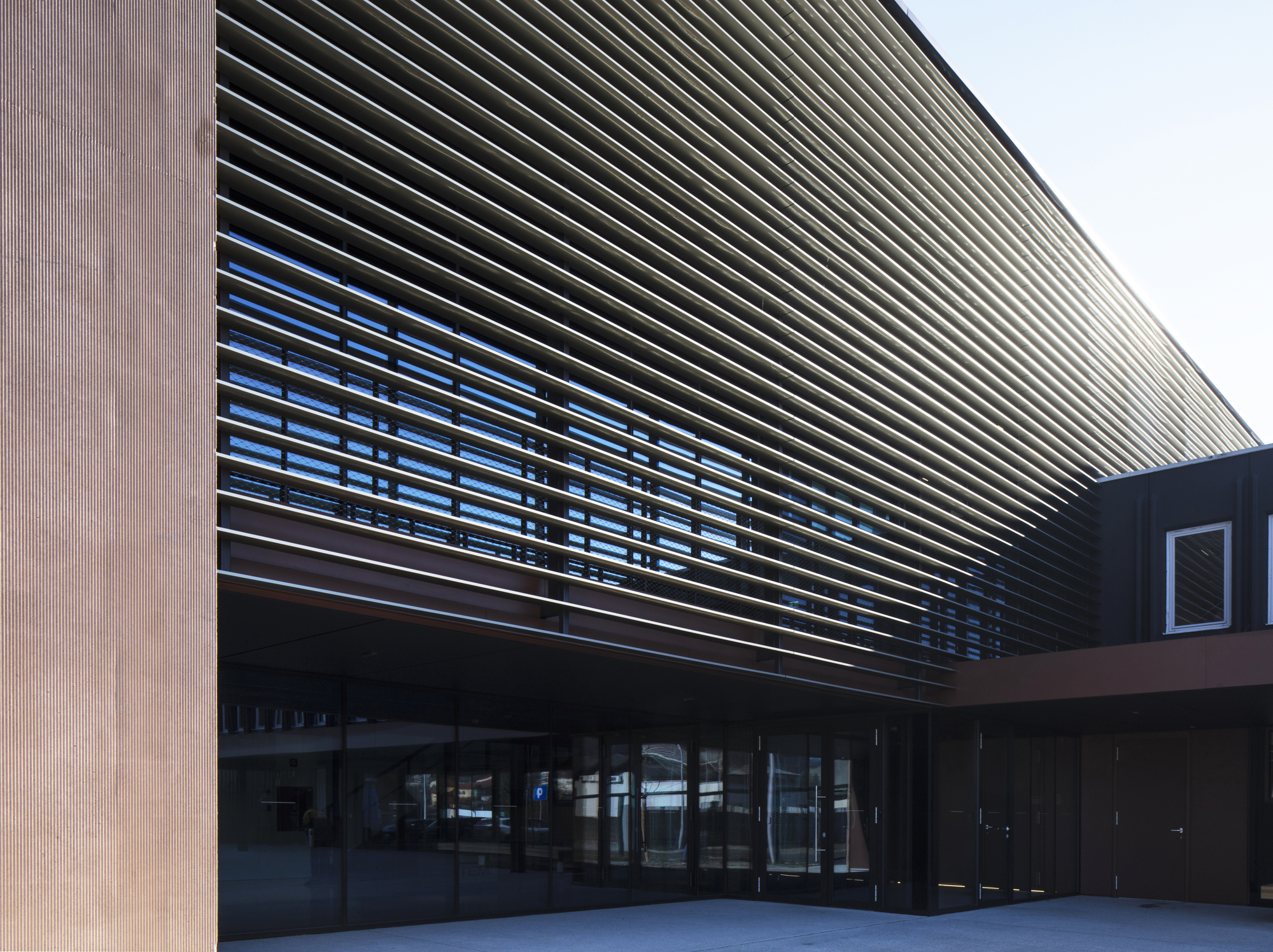 Galeria de Novo showroom e depósito / Jereb in Budja arhitekti - 22