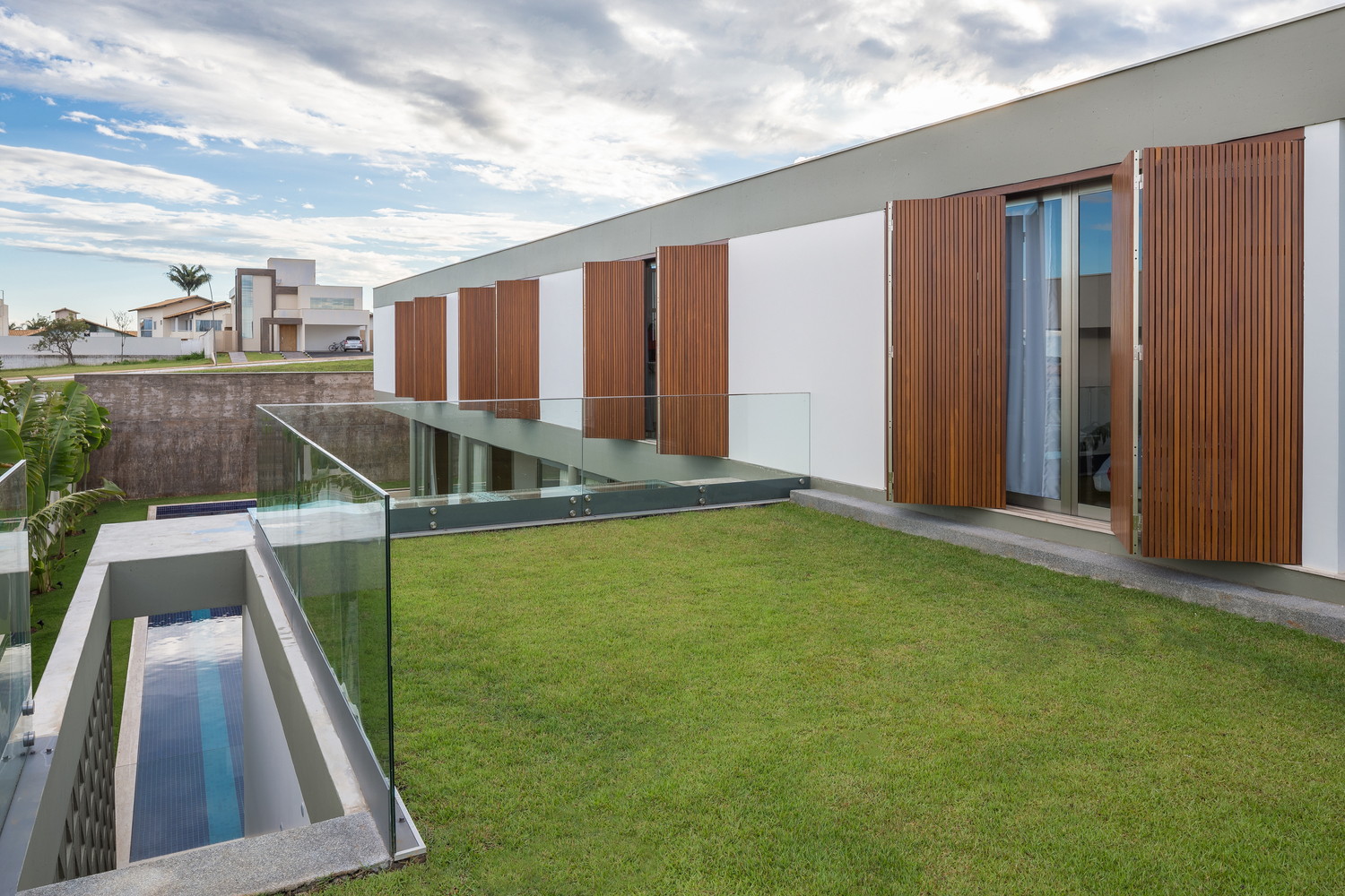 Gallery of MR House / Estúdio MRGB - 17