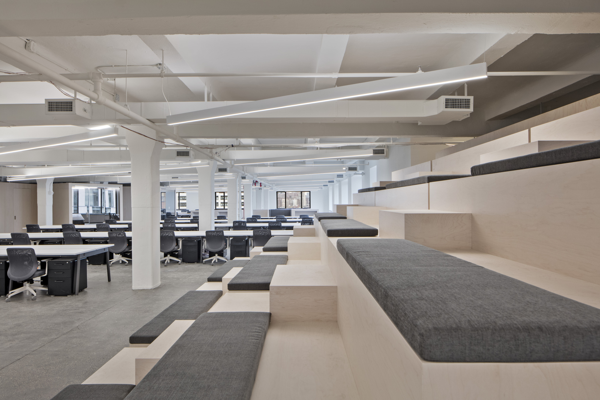 Gallery of Managed By Q Headquarters / Studio A+H - 13