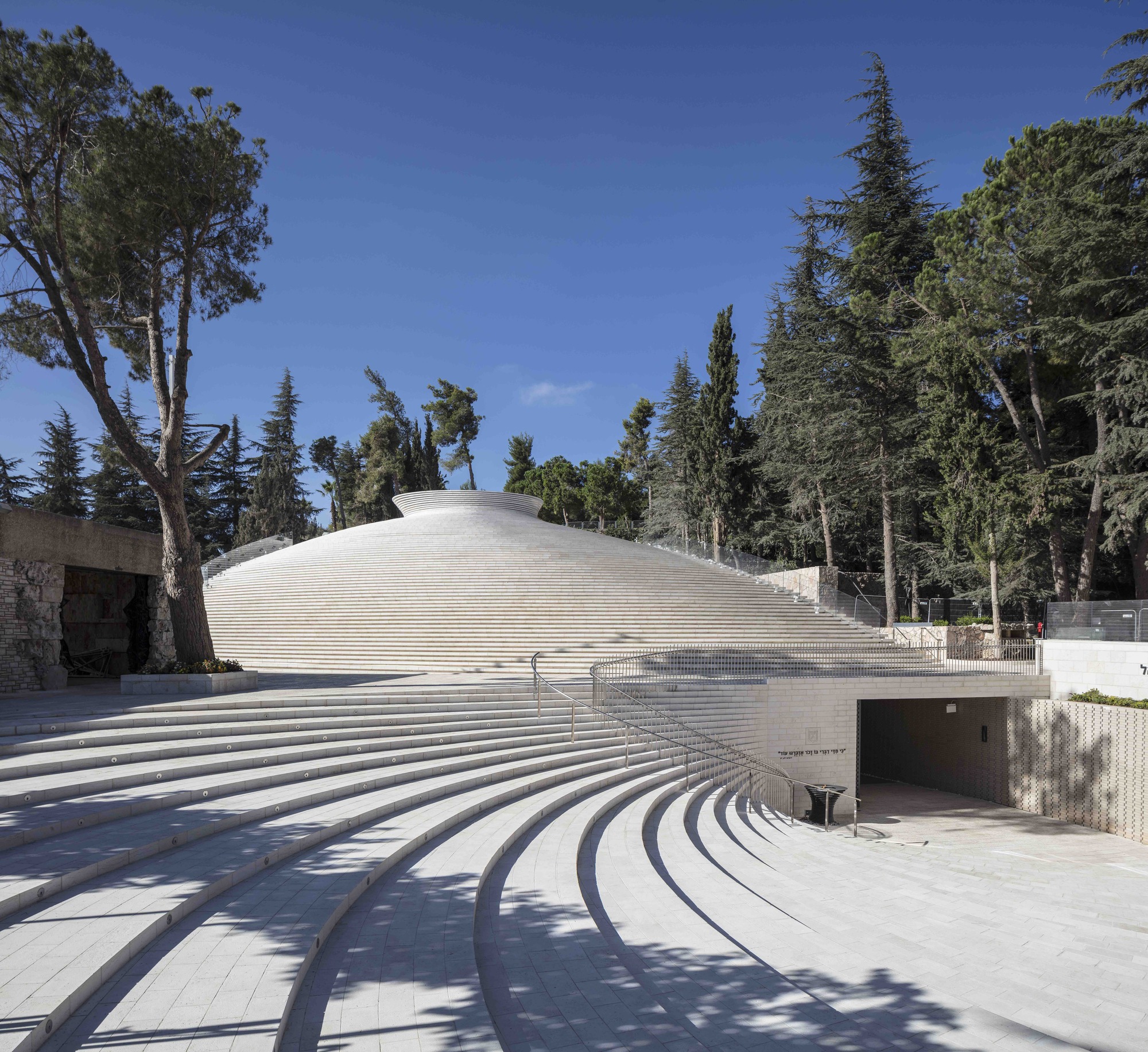 Gallery of The Memorial Hall of Israel’s Fallen at Mount Herzl / Kimmel ...
