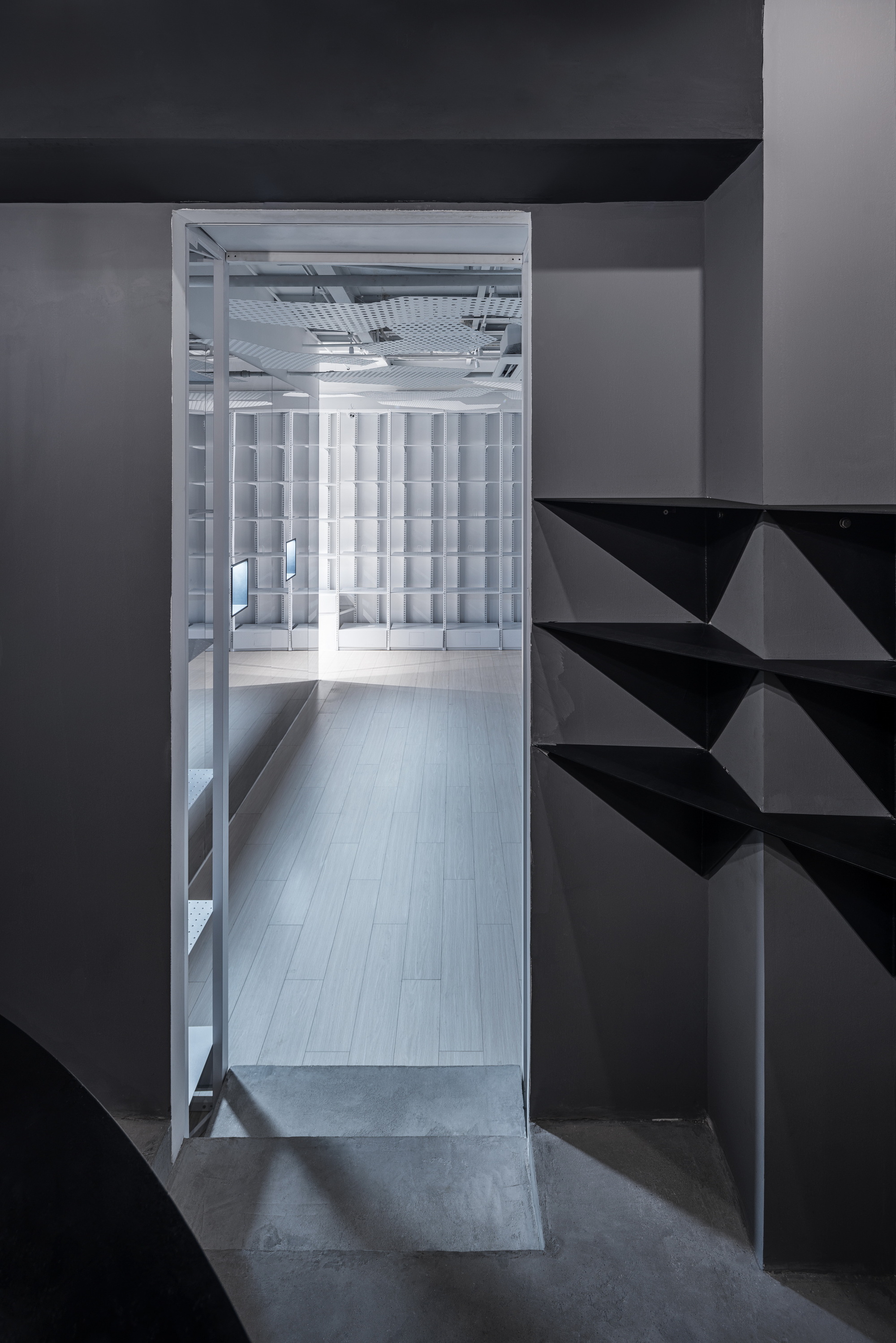 Gallery of Yueyue Bookstore / Atelier Archmixing - 12