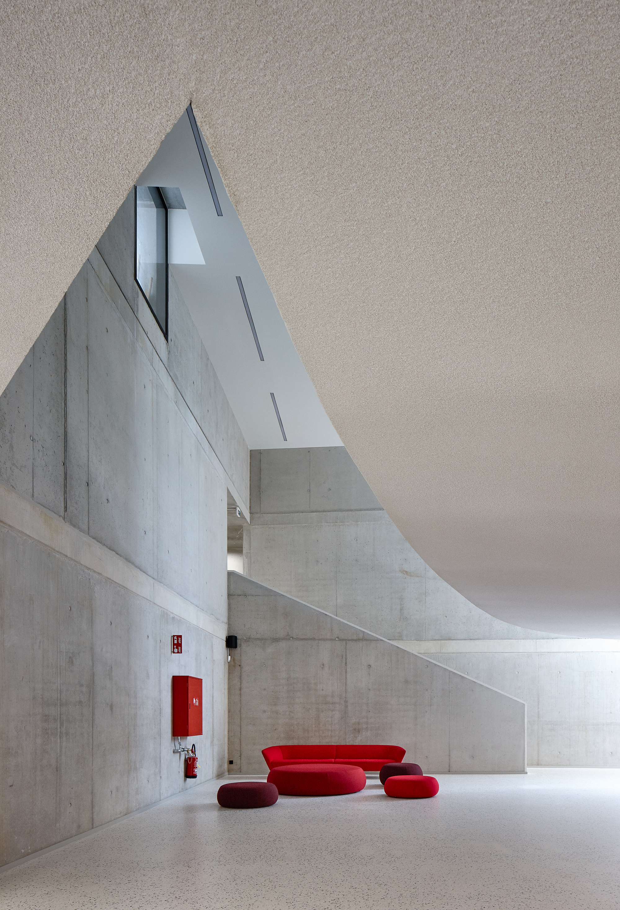 Gallery of Cultural Center and Library ‘De Factorij’ / ebtca ...