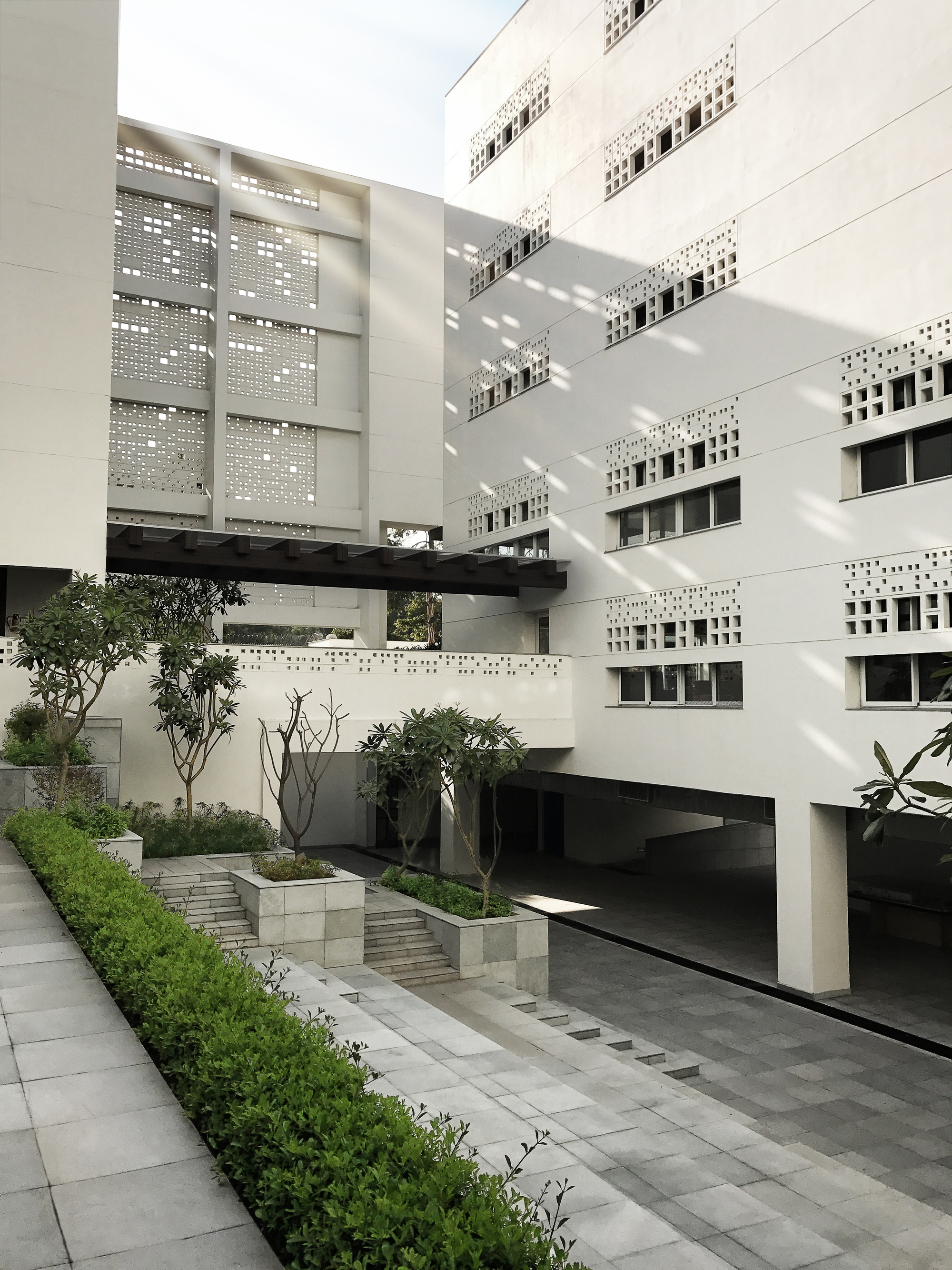 Gallery of The British School / Morphogenesis - 20