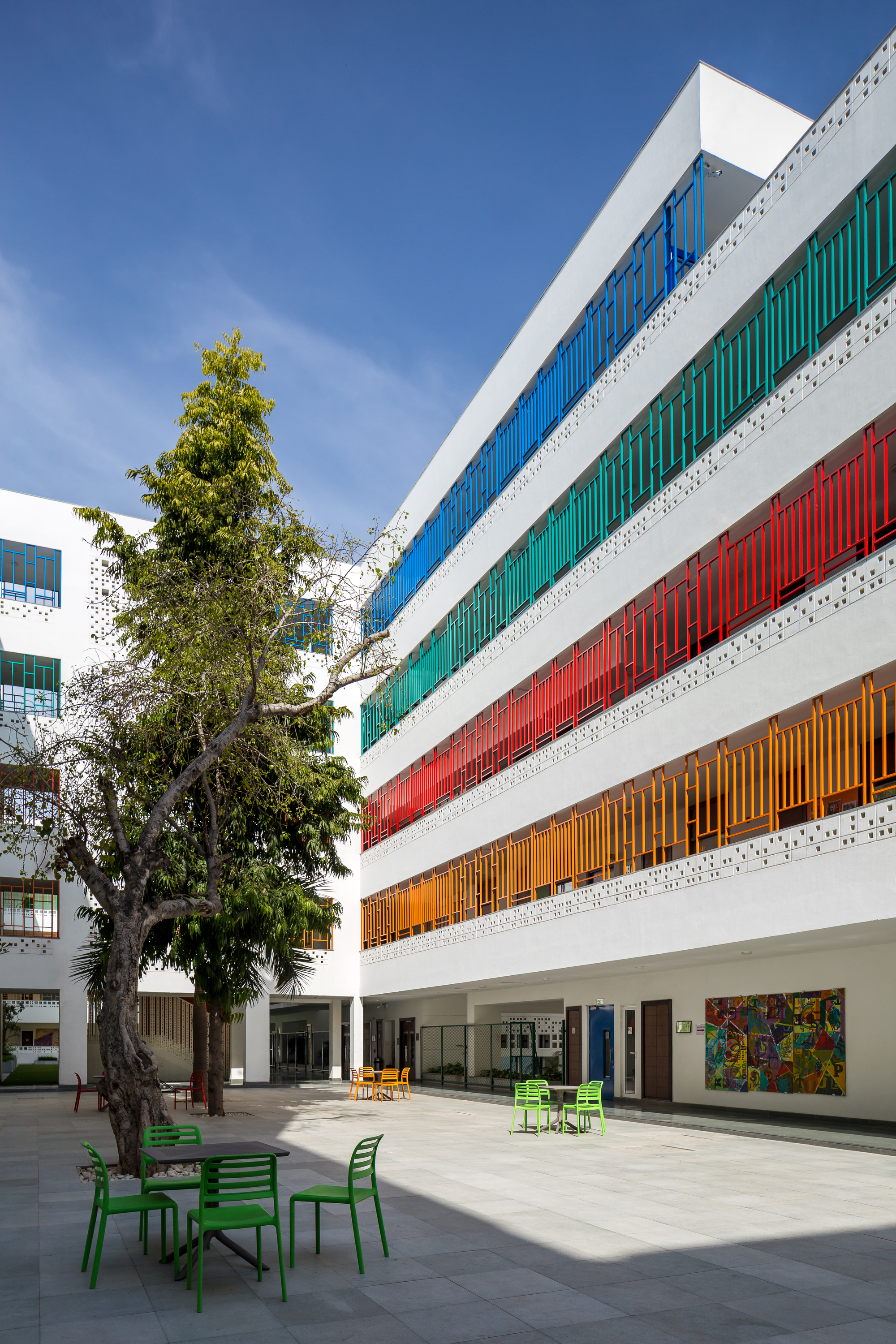 Gallery of The British School / Morphogenesis - 25