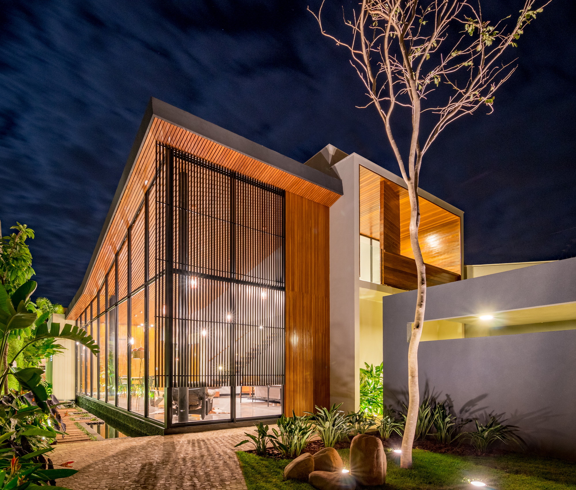 Gallery of Granada House / Estúdio HAA! - 1