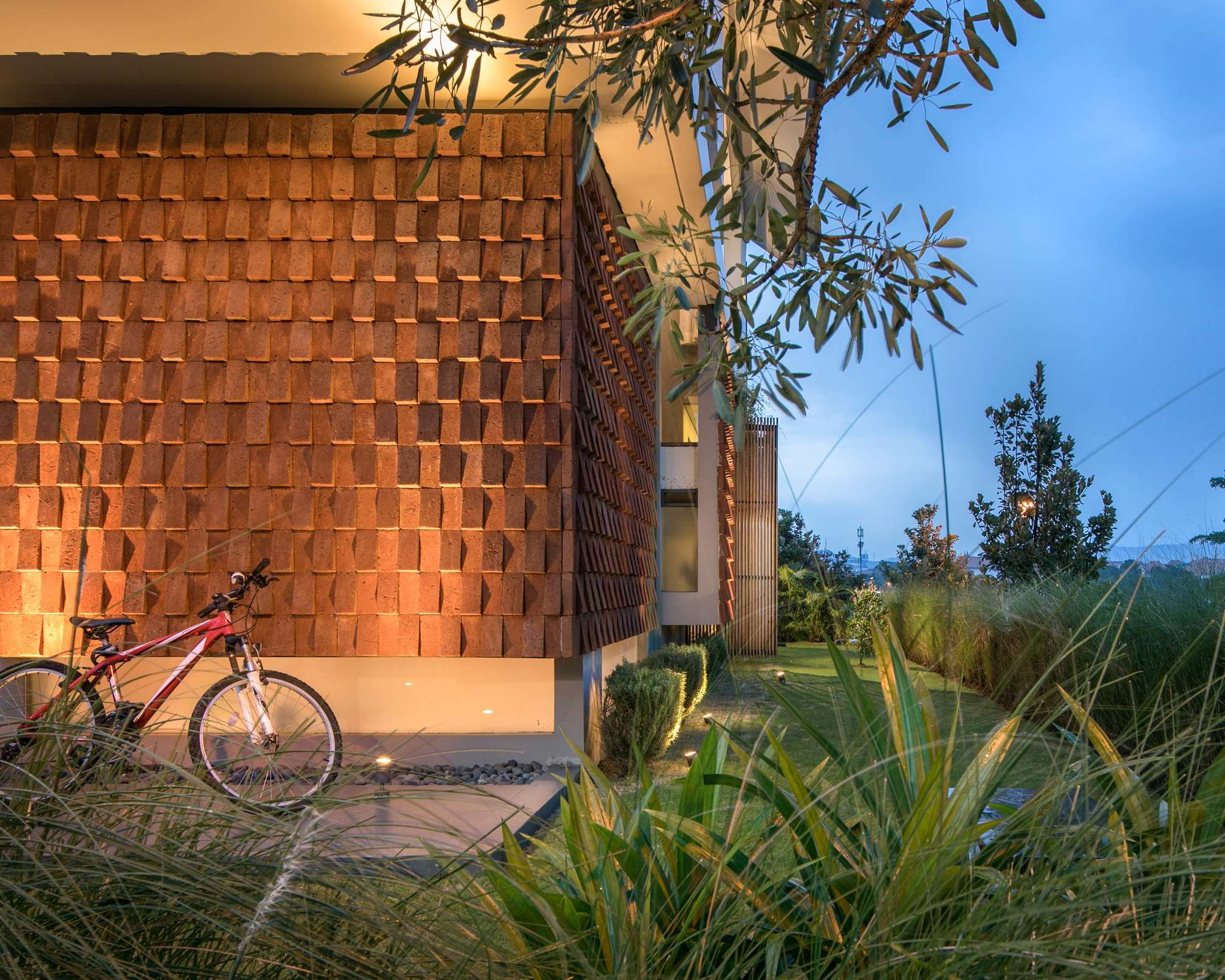 Gallery of RN House / Rakta Studio - 11