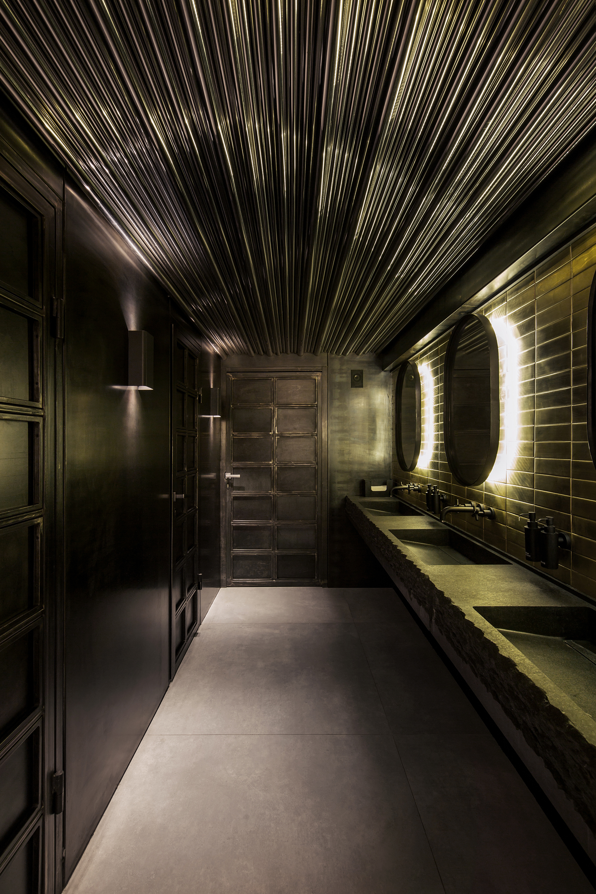 Gallery of Fish Restaurant CATCH / YoDezeen studio - 20