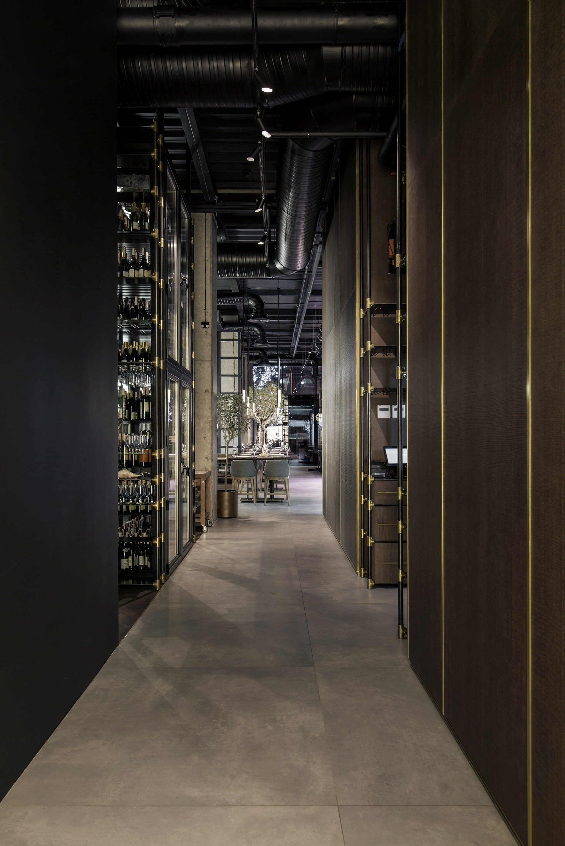 Gallery of Fish Restaurant CATCH / YoDezeen studio - 8