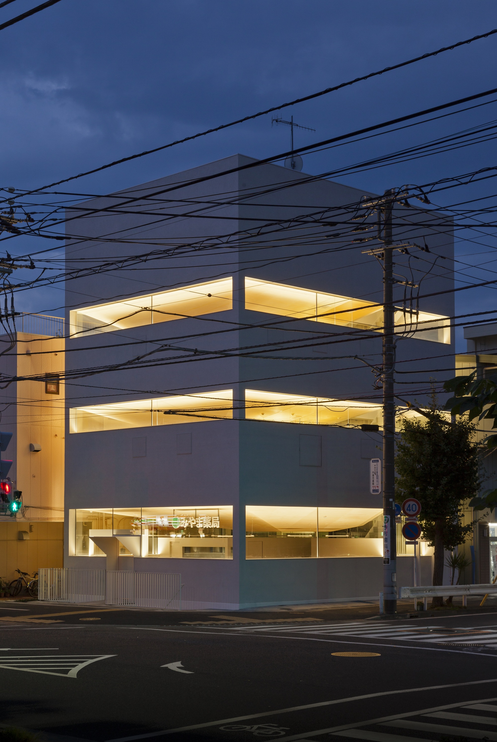 Gallery of Building M / I.R.A. - 6