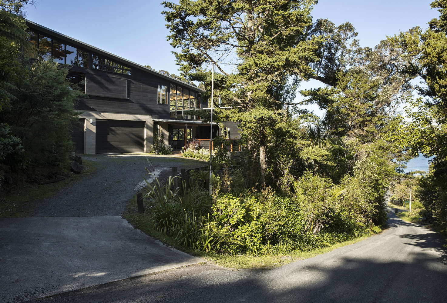 Gallery of Whare Koa House / Strachan Group Architects - 12
