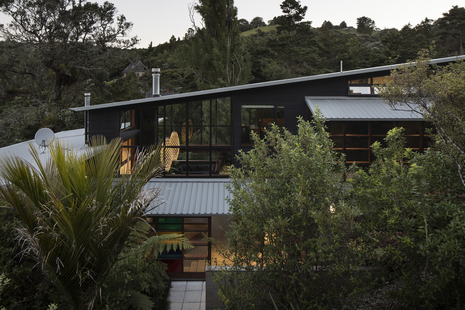 Gallery of Whare Koa House / Strachan Group Architects - 7
